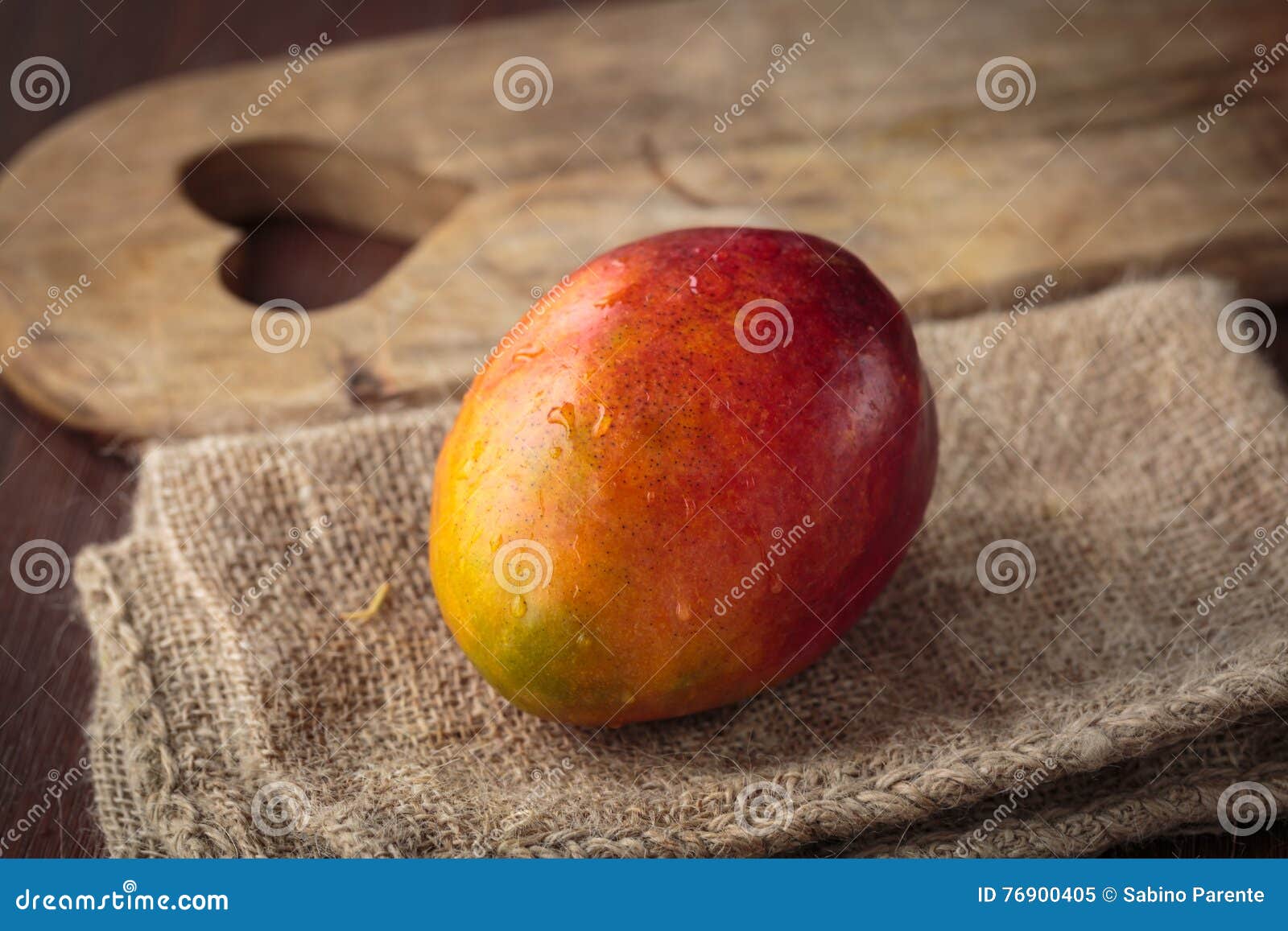 Fresh raw mango fruit stock image. Image of nutrition - 76900405