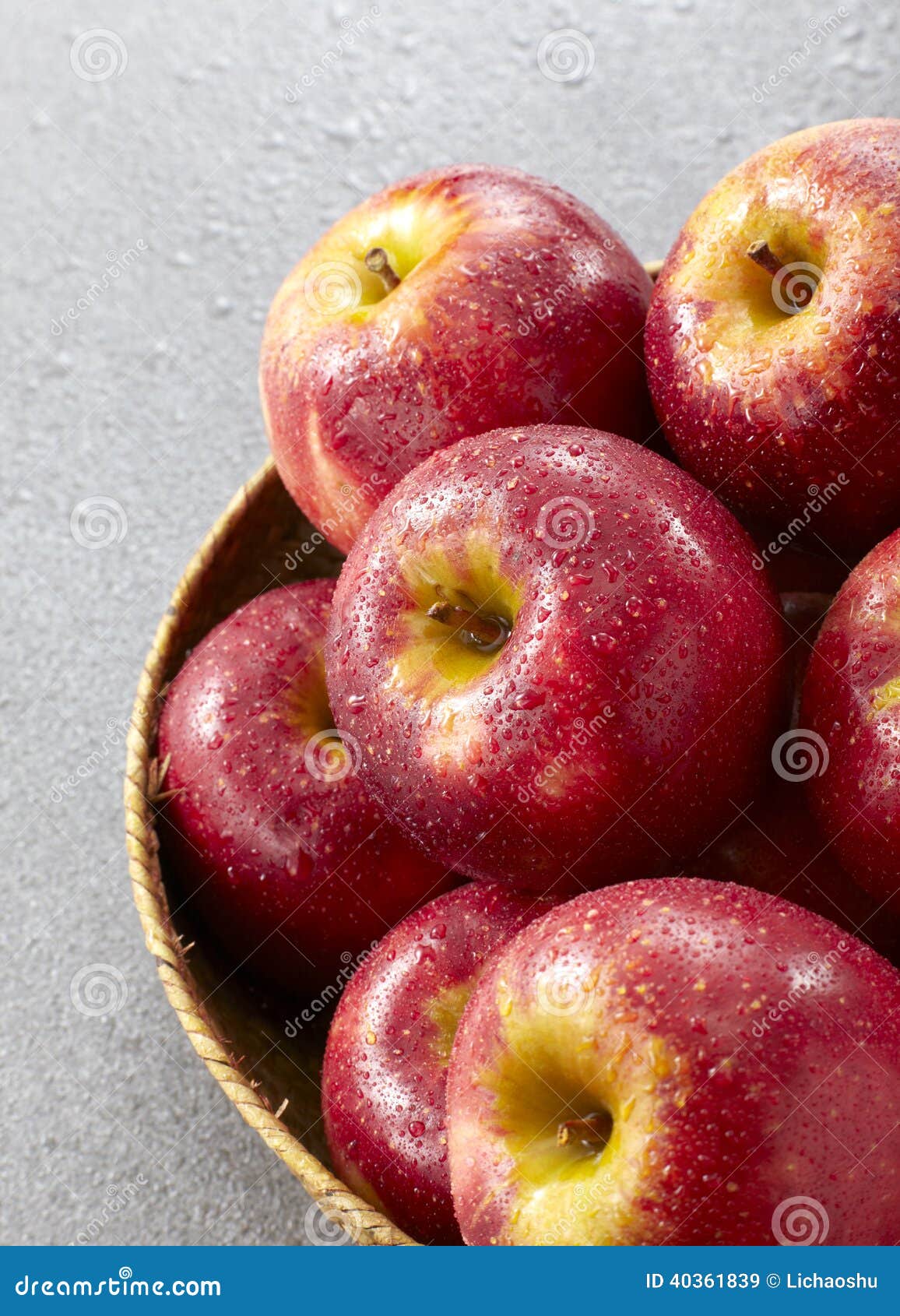 Fresh red apples stock image. Image of closeup, fresh - 40361839