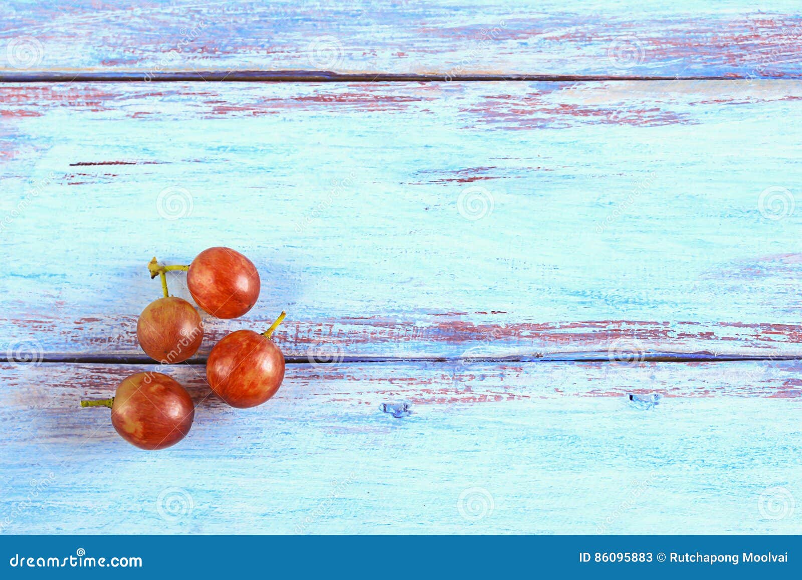 Fresh Red Grape on Wooden Table Stock Image - Image of juice, organic ...