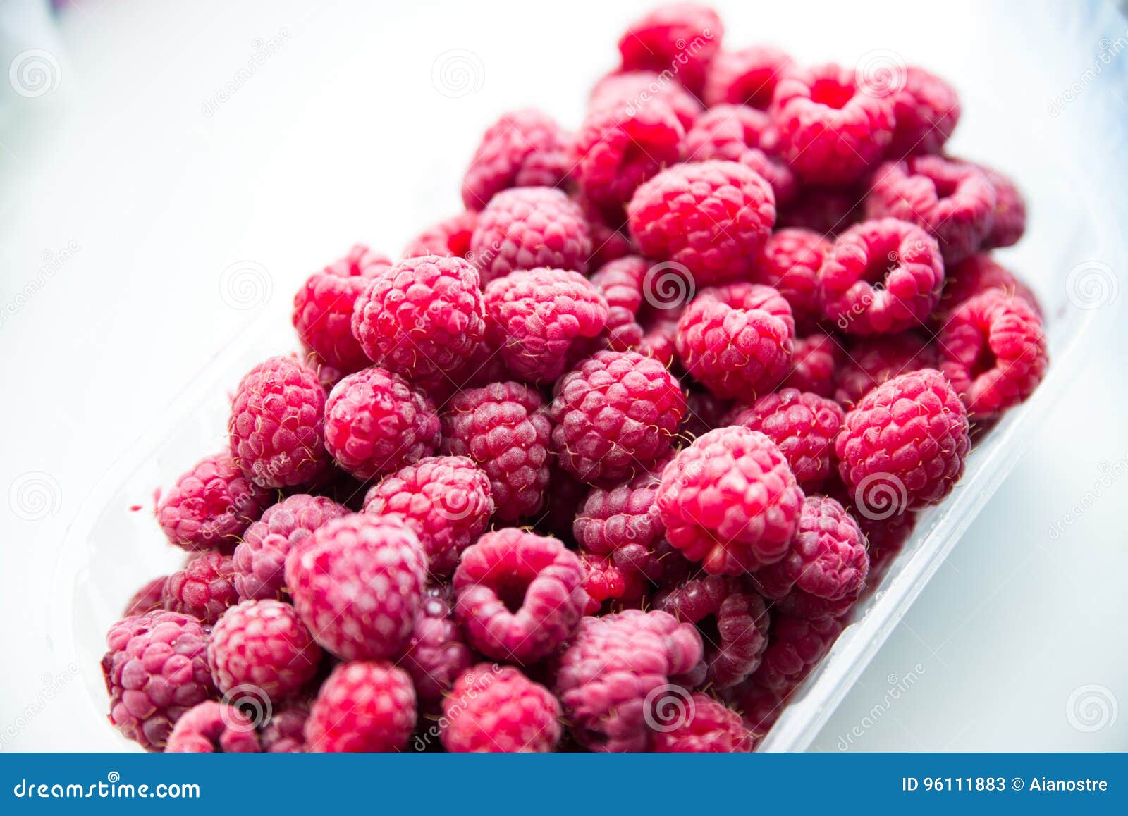 Fresh red raspberries stock image. Image of background - 96111883