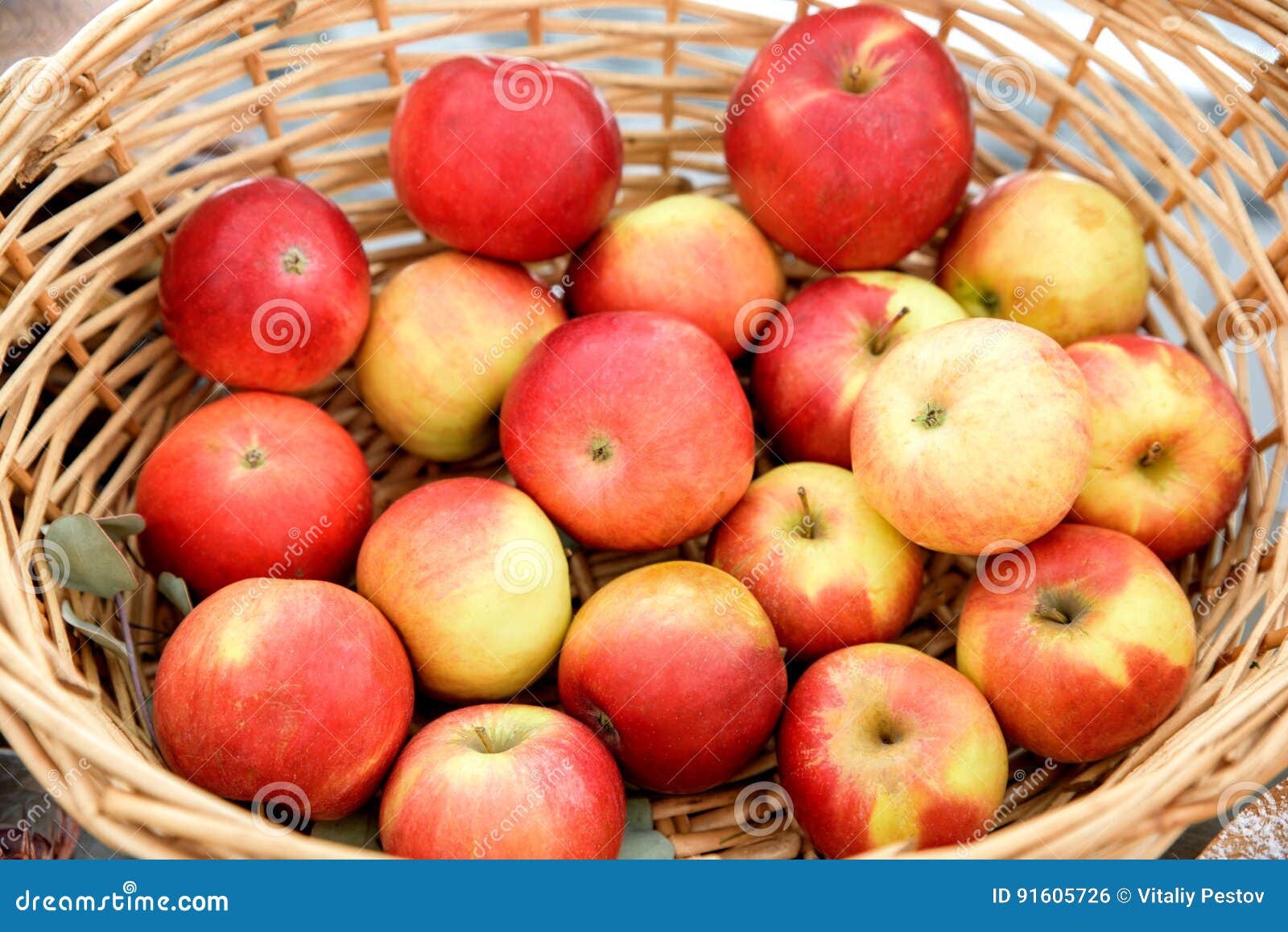 Fresh Ripe Apples in Basket Stock Photo - Image of agriculture, market ...