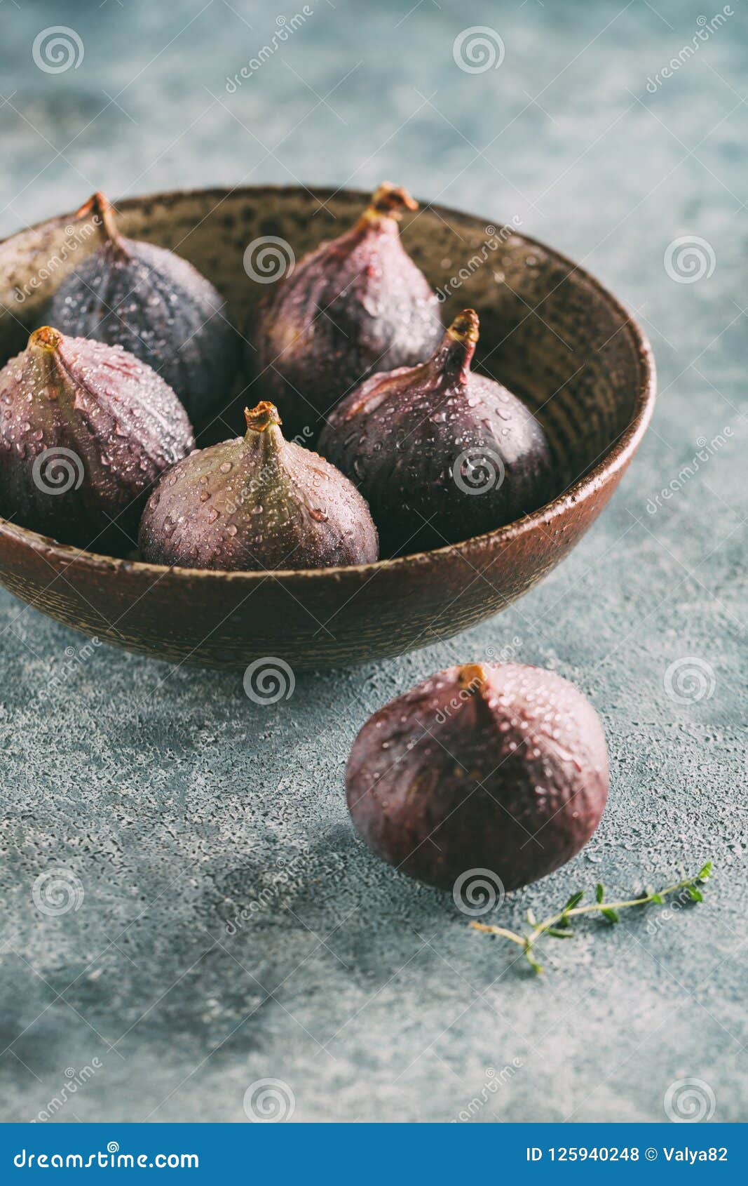 Fresh ripe figs in a bowl. stock photo. Image of nutrient - 125940248