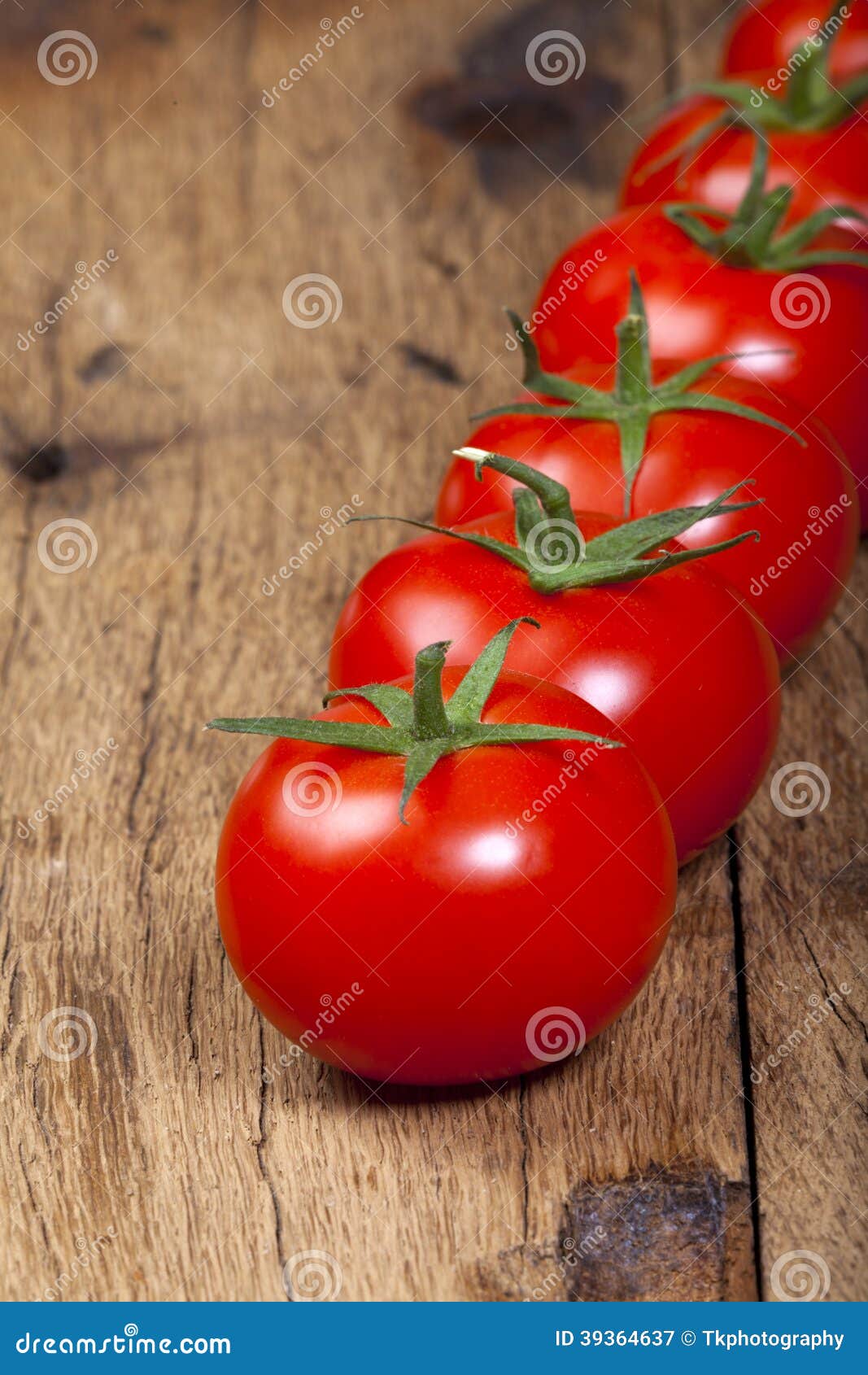 Fresh Ripe Tomatoes in a Row Stock Image - Image of rustic, freshness ...