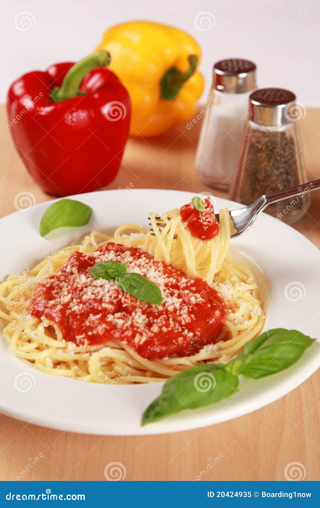 Fresh spaghetti meal stock image. Image of meal, spaghettis - 20424935