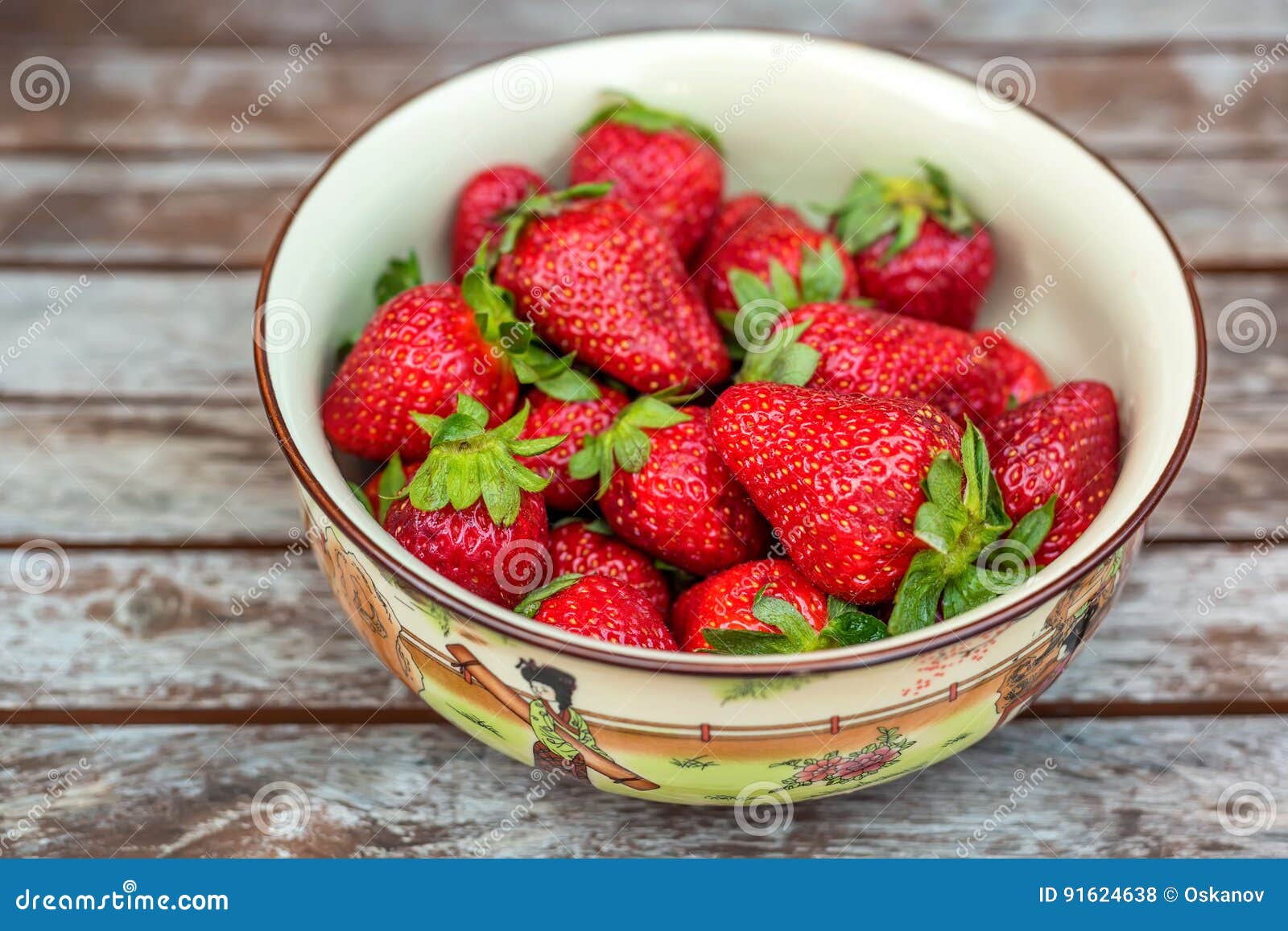 Fresh Strawberries in a Bowl Stock Photo - Image of napkin, delicious ...