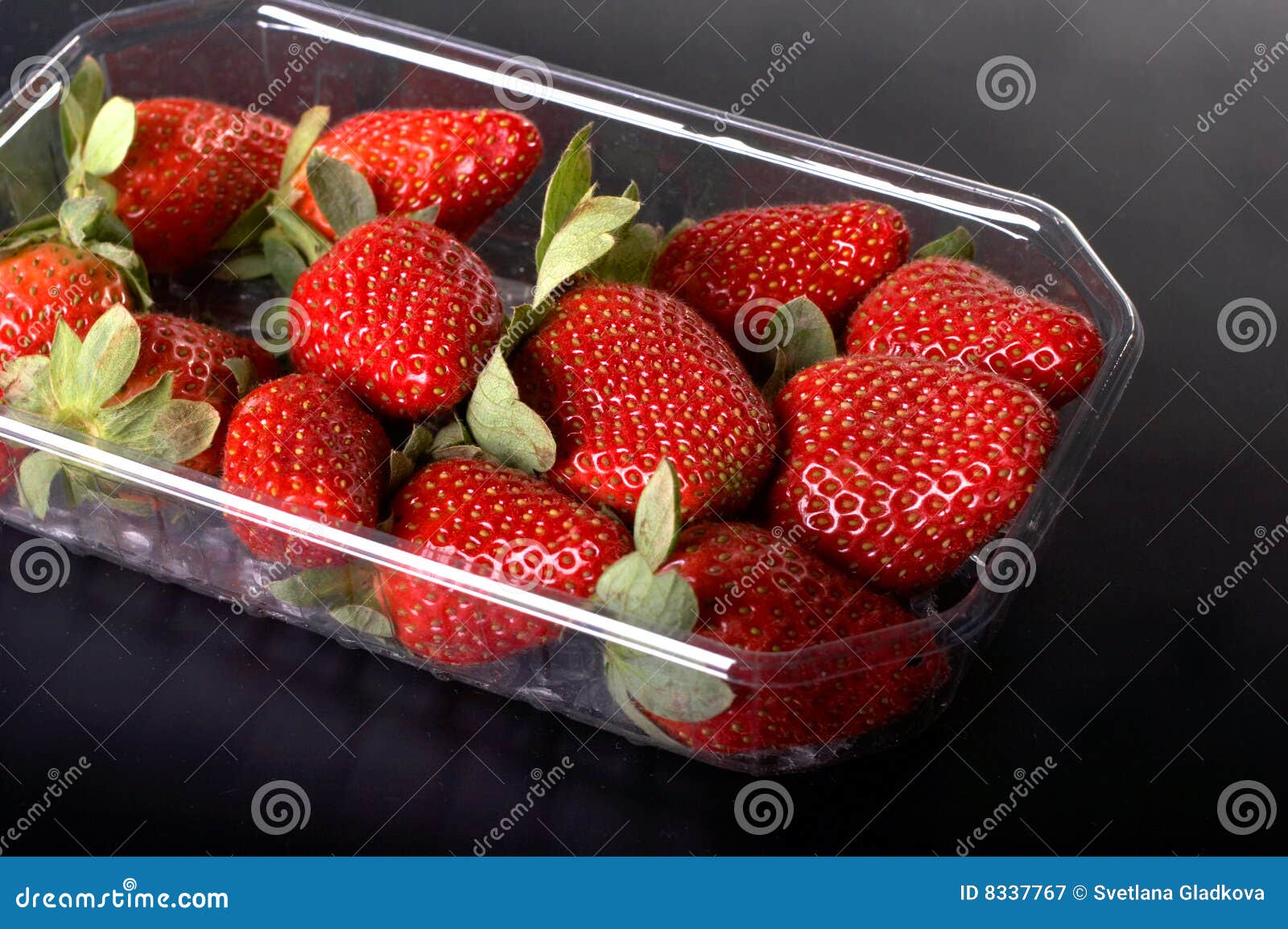 Fresh strawberry stock image. Image of freshness, container - 8337767