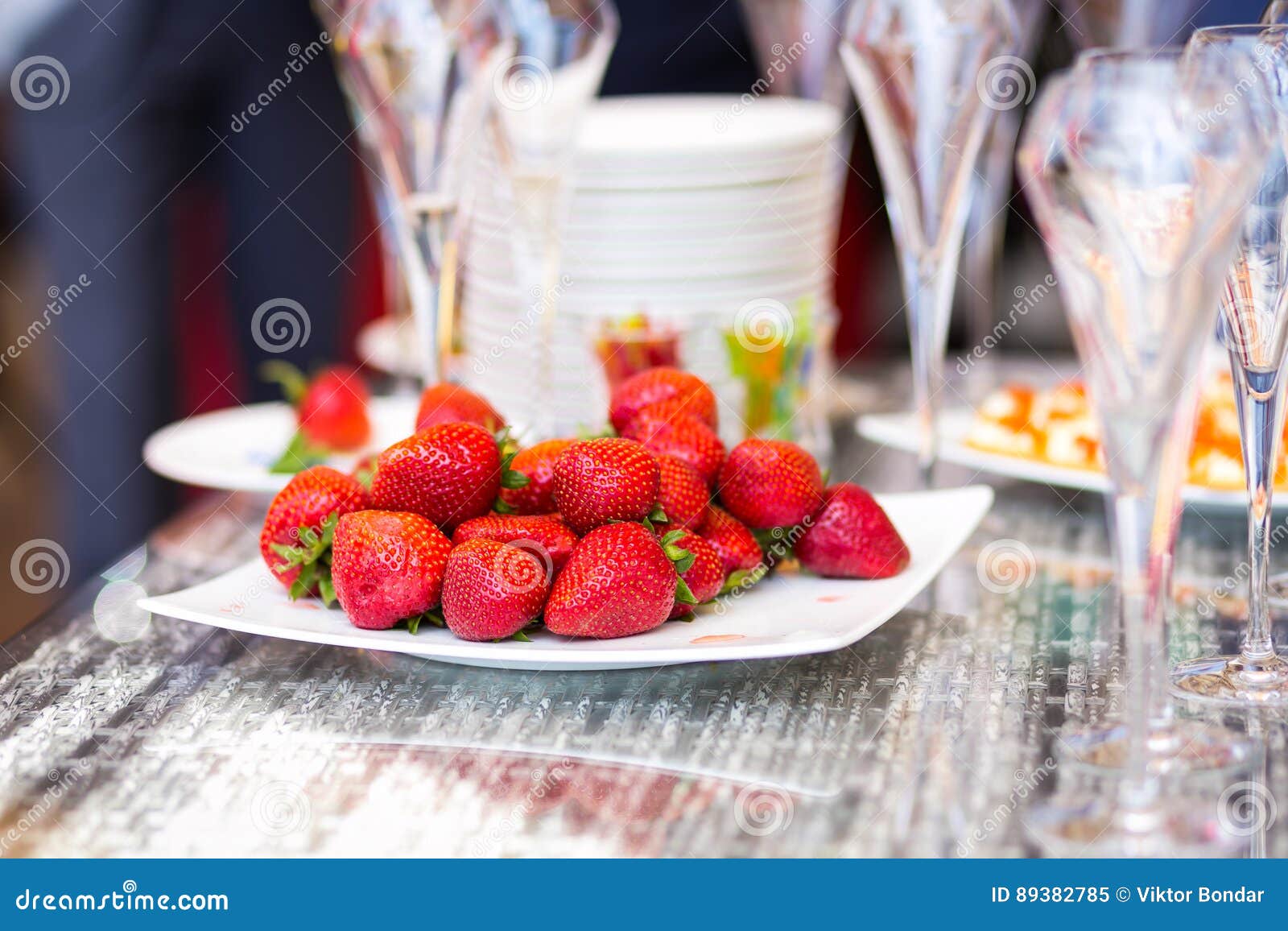 Fresh Strawberry Buffet,buffet Restaurant, Snack, Restaurant, D Stock ...