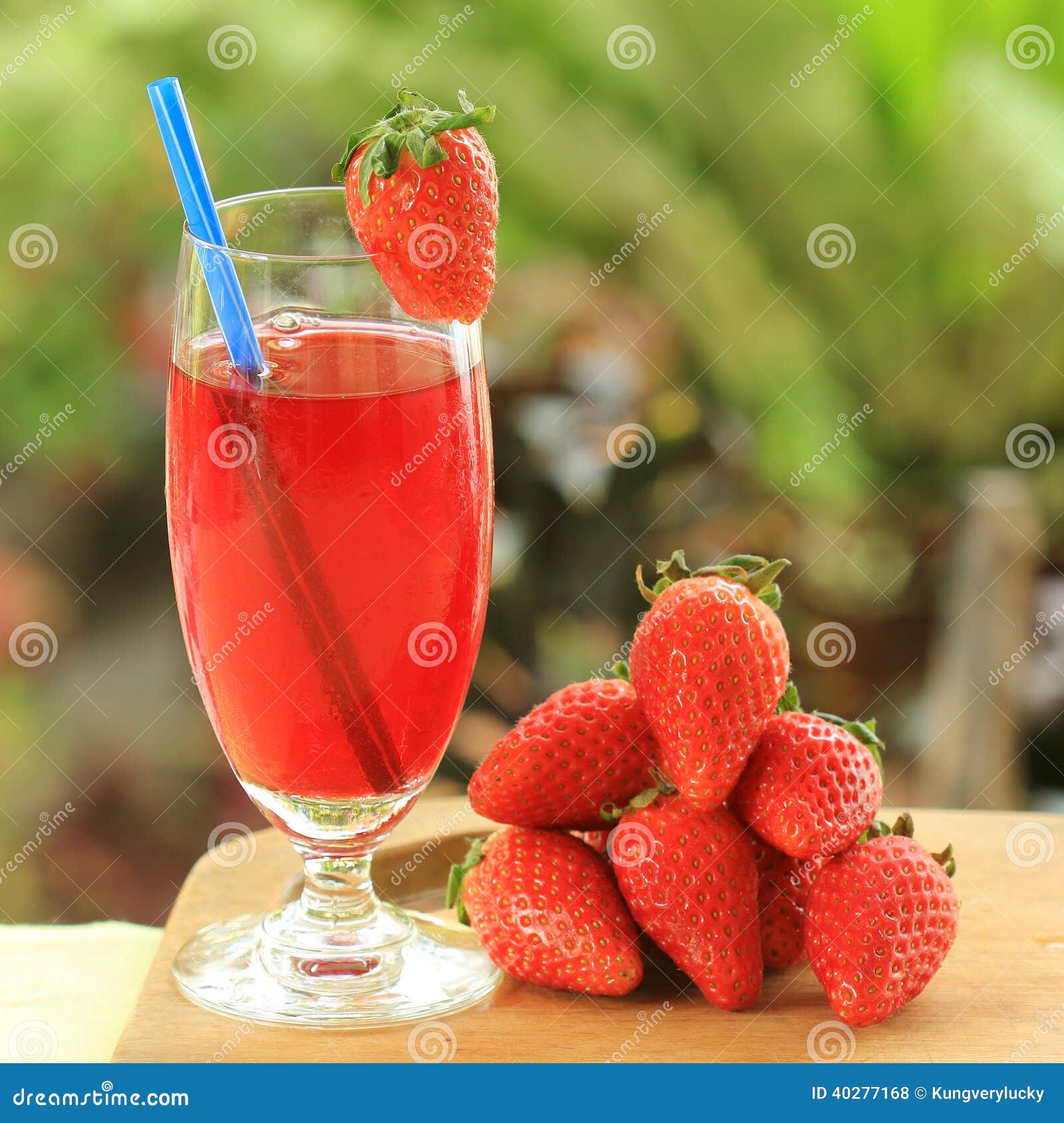 Fresh strawberry juice stock photo. Image of freshness - 40277168