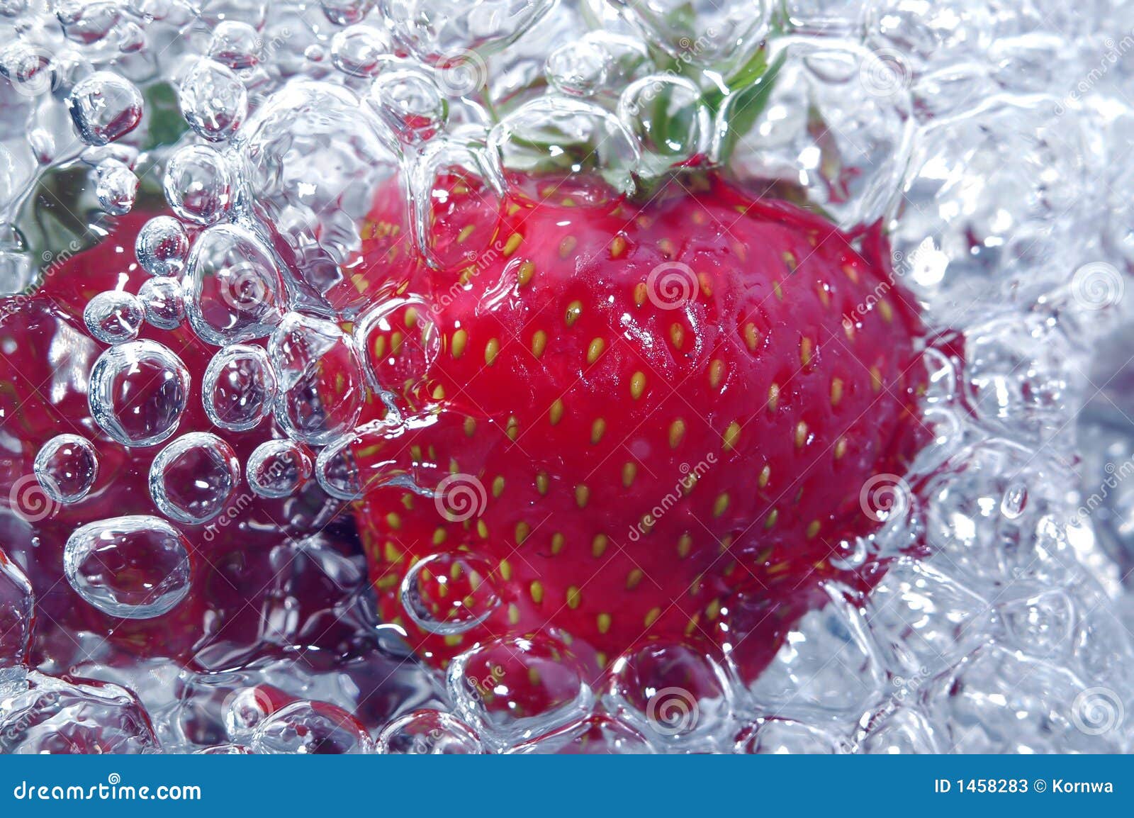 Fresh strawberry in water stock image. Image of bubbles - 1458283