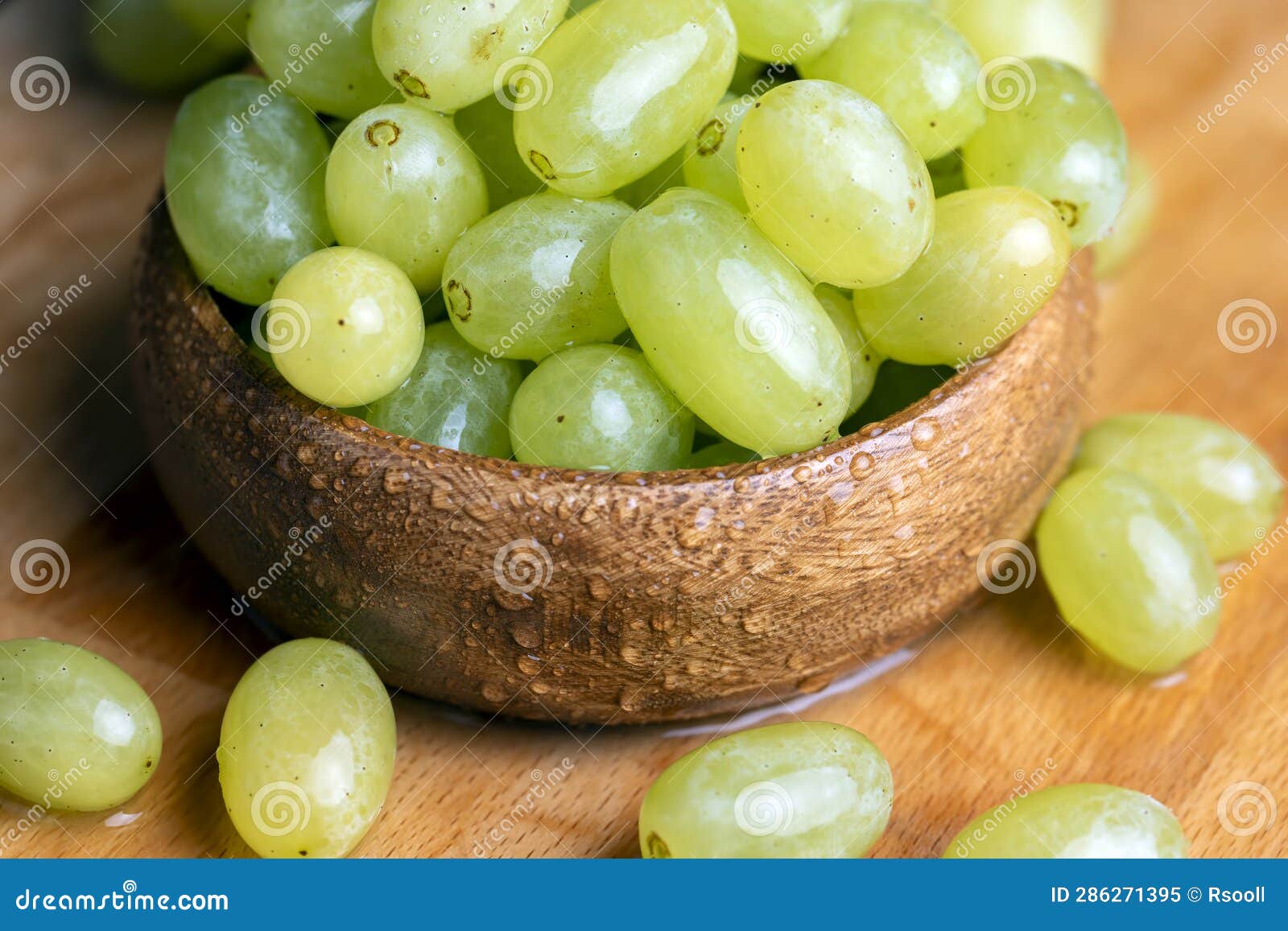 Fresh Sweet Green Grapes, Close Up Stock Image - Image of grape, autumn ...