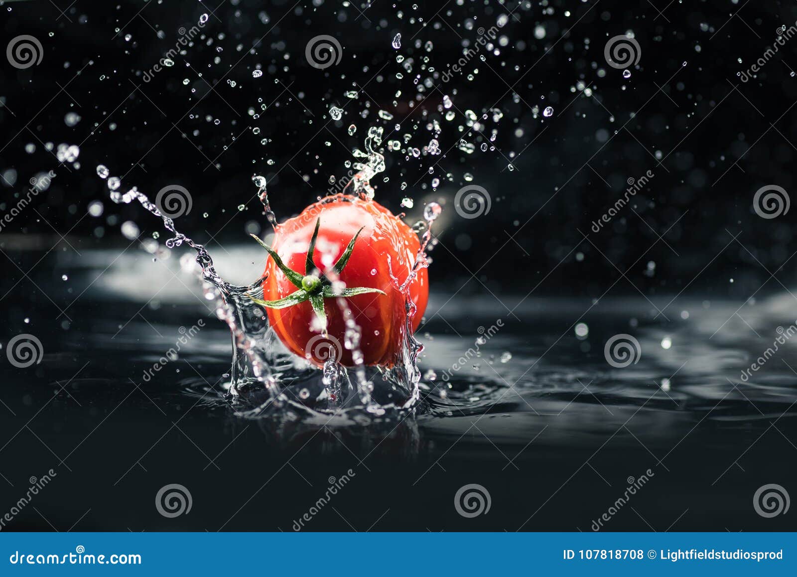 Fresh Tomato Falling in Water Stock Photo - Image of healthy, flavor ...