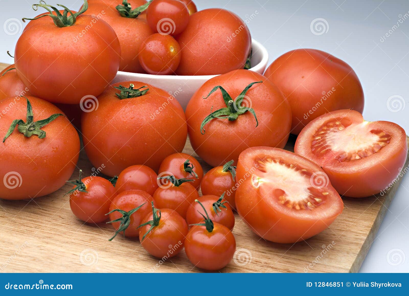 Fresh tomatoes stock image. Image of green, ingredient - 12846851