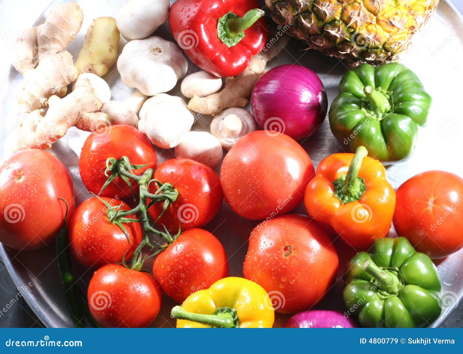 Fresh toppings stock image. Image of delux, pepperoni - 4800779