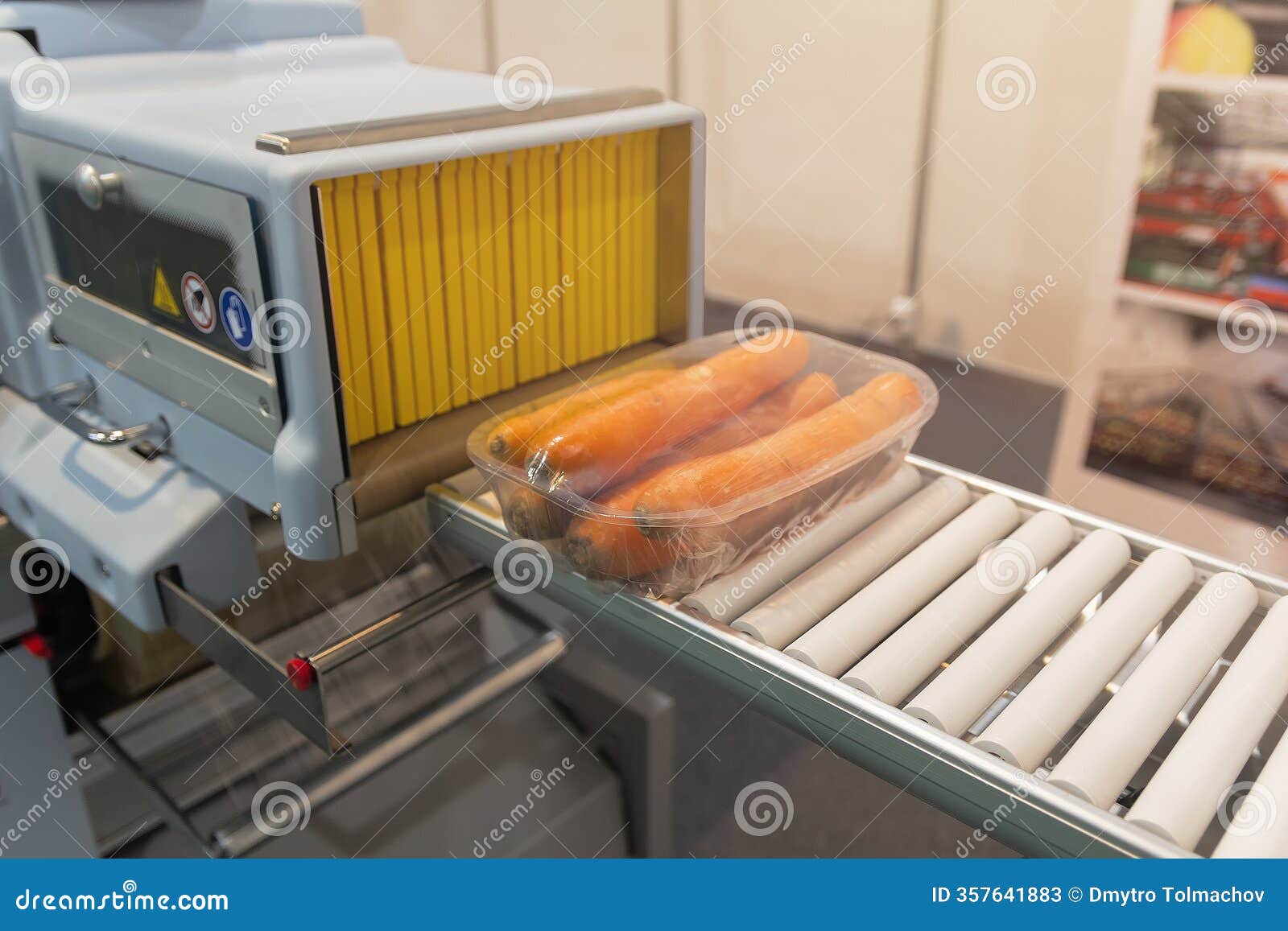 Fresh Vegetable Packaging Conveyor Stock Image - Image of teamwork ...