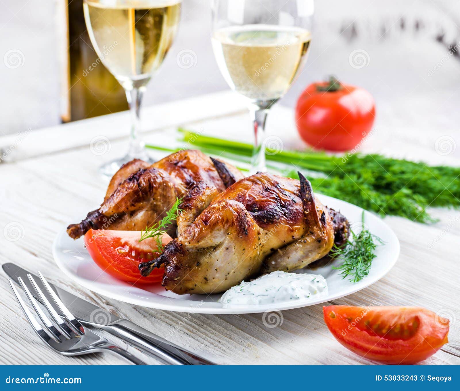 Fresh whole bird of quail stock image. Image of meal - 53033243