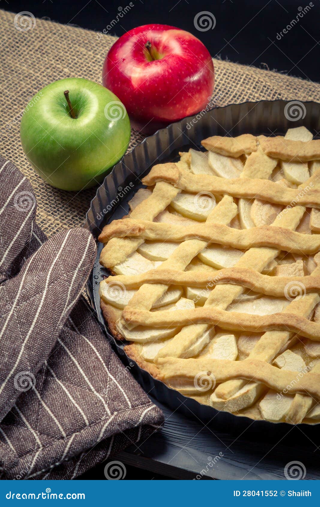 Freshly baked apple pie stock photo. Image of focus, baking - 28041552