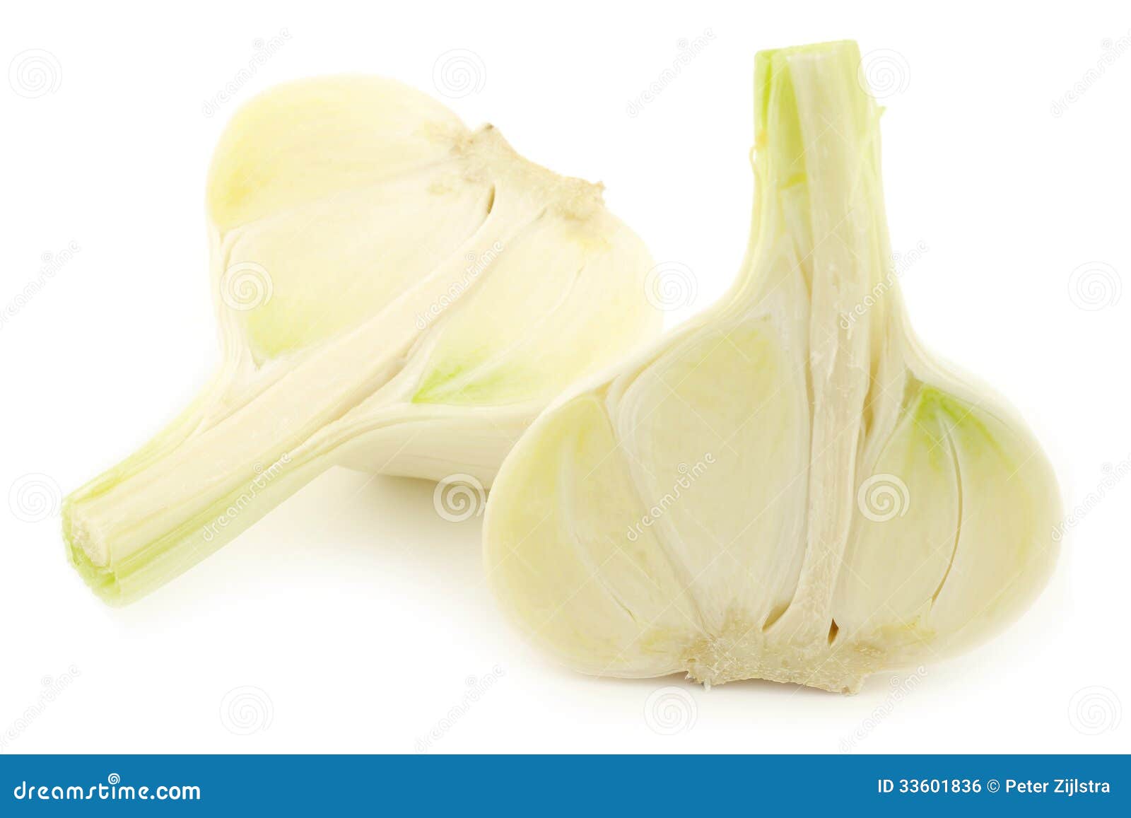 Freshly cut garlic bulb stock photo. Image of aromatic - 33601836