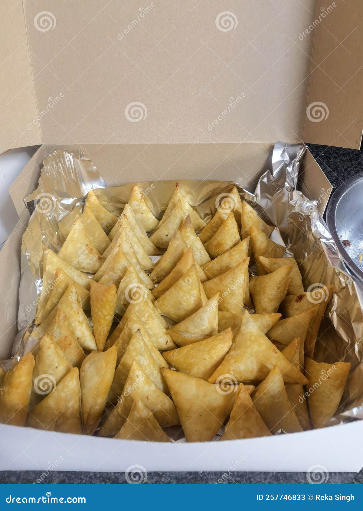 Freshly fried Samoosas stock image. Image of dish, samoosas - 257746833