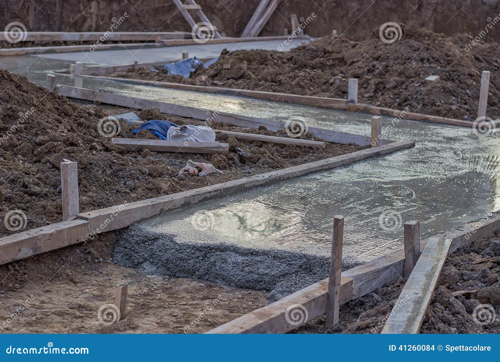 Freshly Poured Concrete Slab Stock Photo - Image of grey, ditch: 41260084