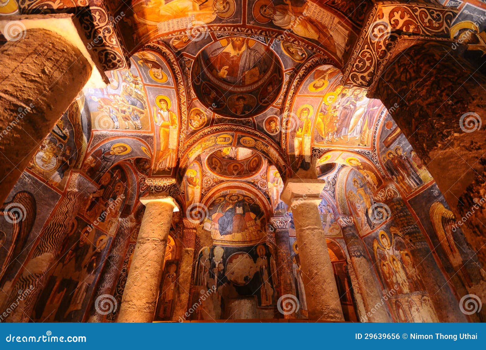 Fresque Antique Dans Le Goreme, Cappadocia Photo stock - Image du foncé ...