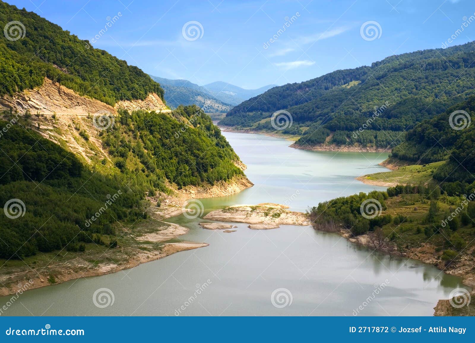 Fridsam flod arkivfoto. Bild av bakgrund, majestätiskt - 2717872