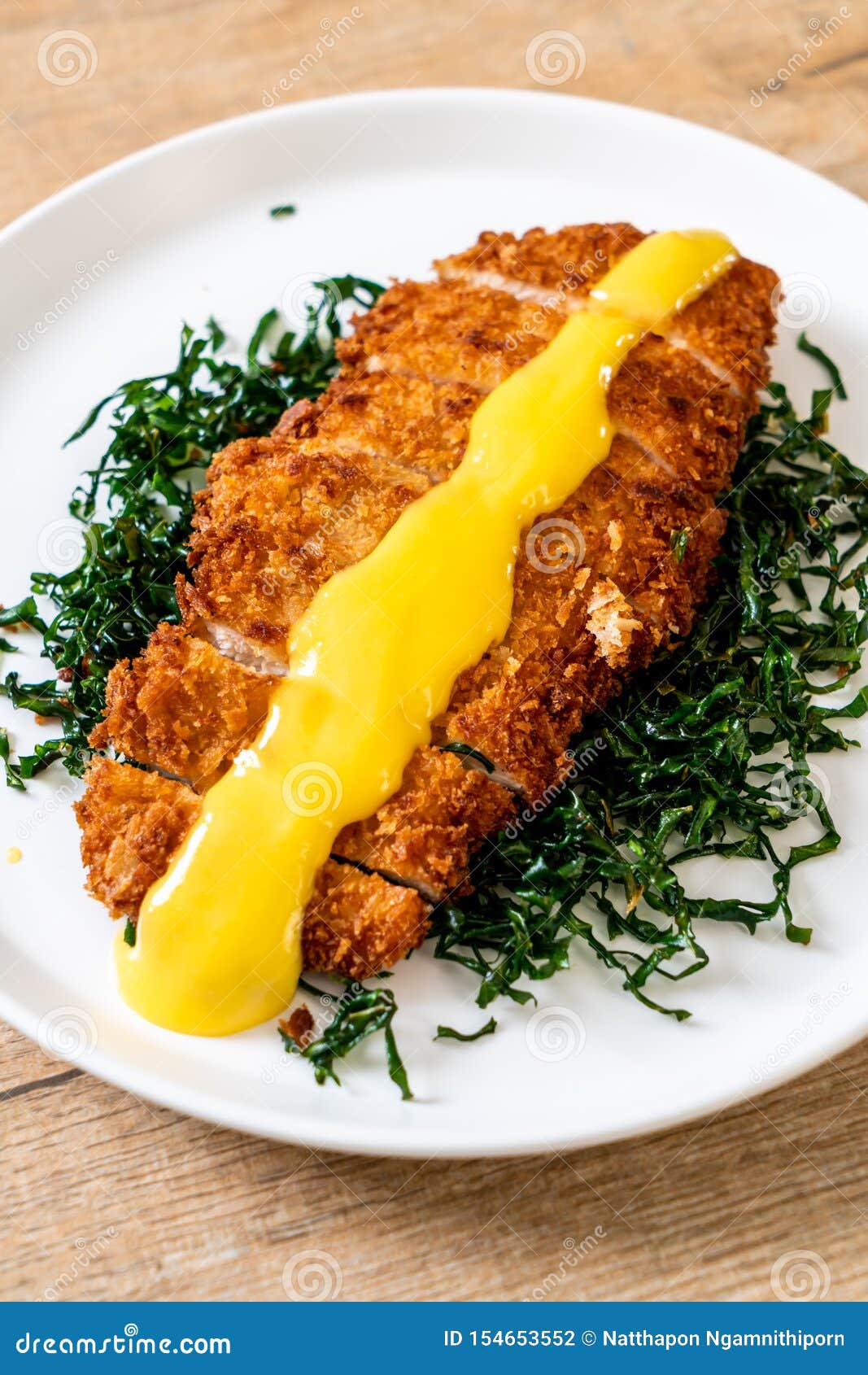 Fried Chicken with Lemon Lime Sauce Stock Photo - Image of green, sauce ...