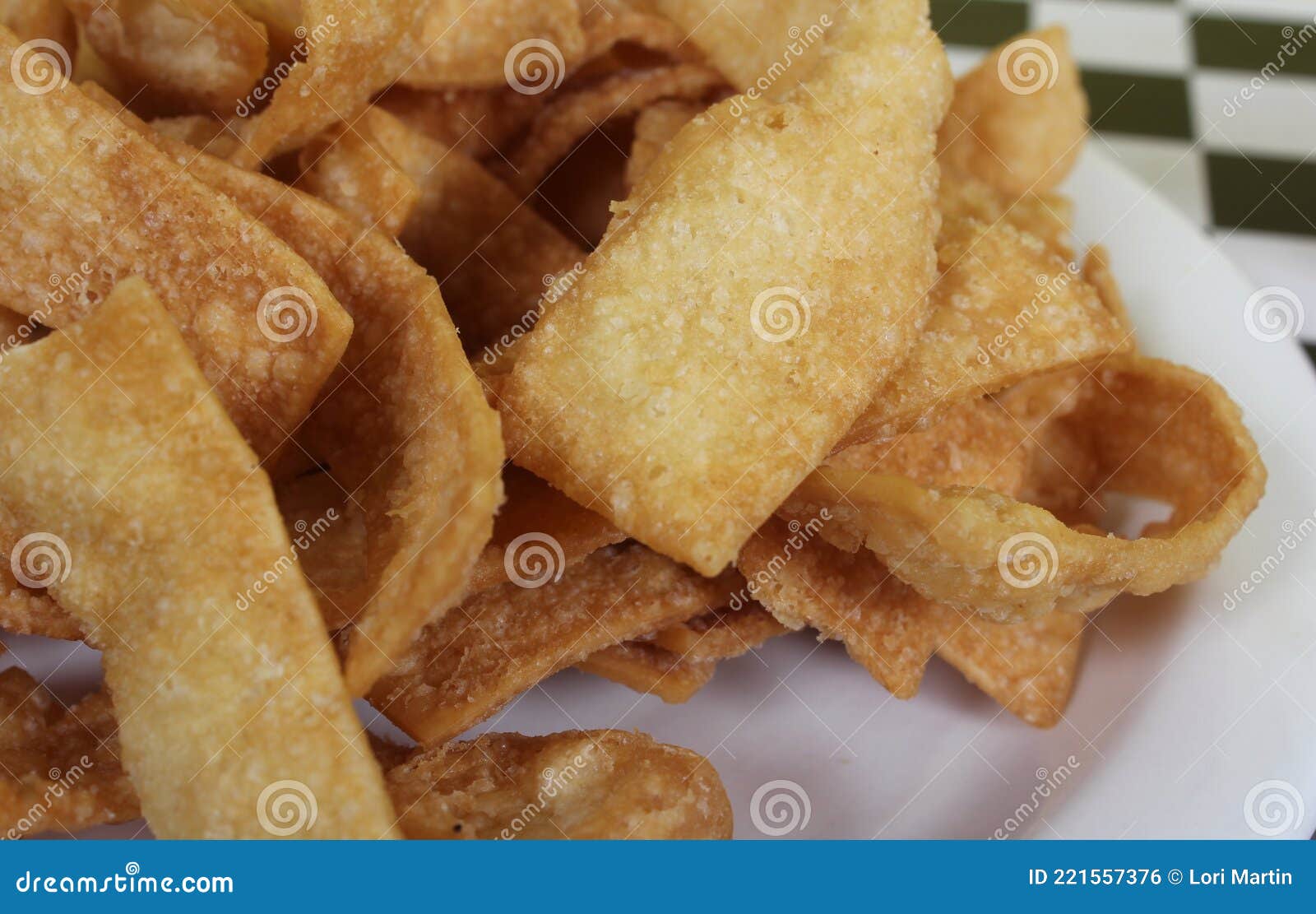 Fried Chinese Wonton Snack Chips Served in Asian Restaurant Stock Photo ...