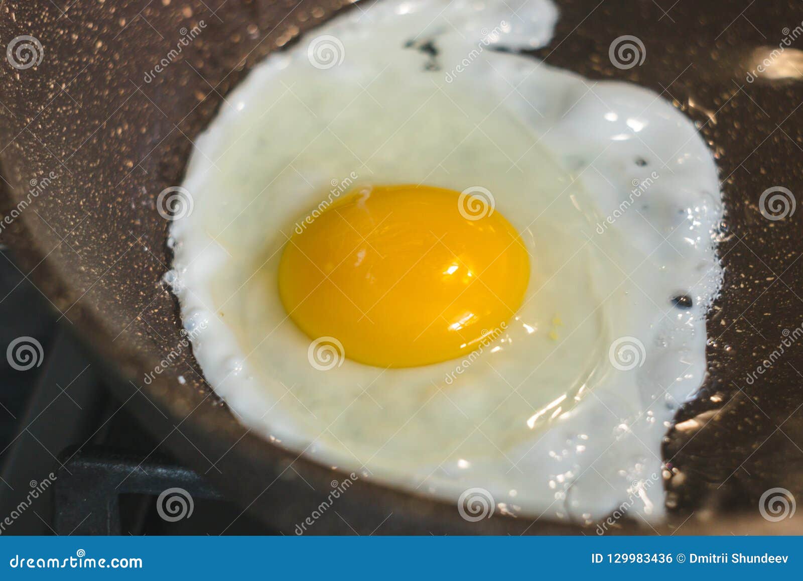 Fried egg on frying pan stock photo. Image of dieting - 129983436 Fried egg on frying pan stock photo. Image of dieting - 129983436