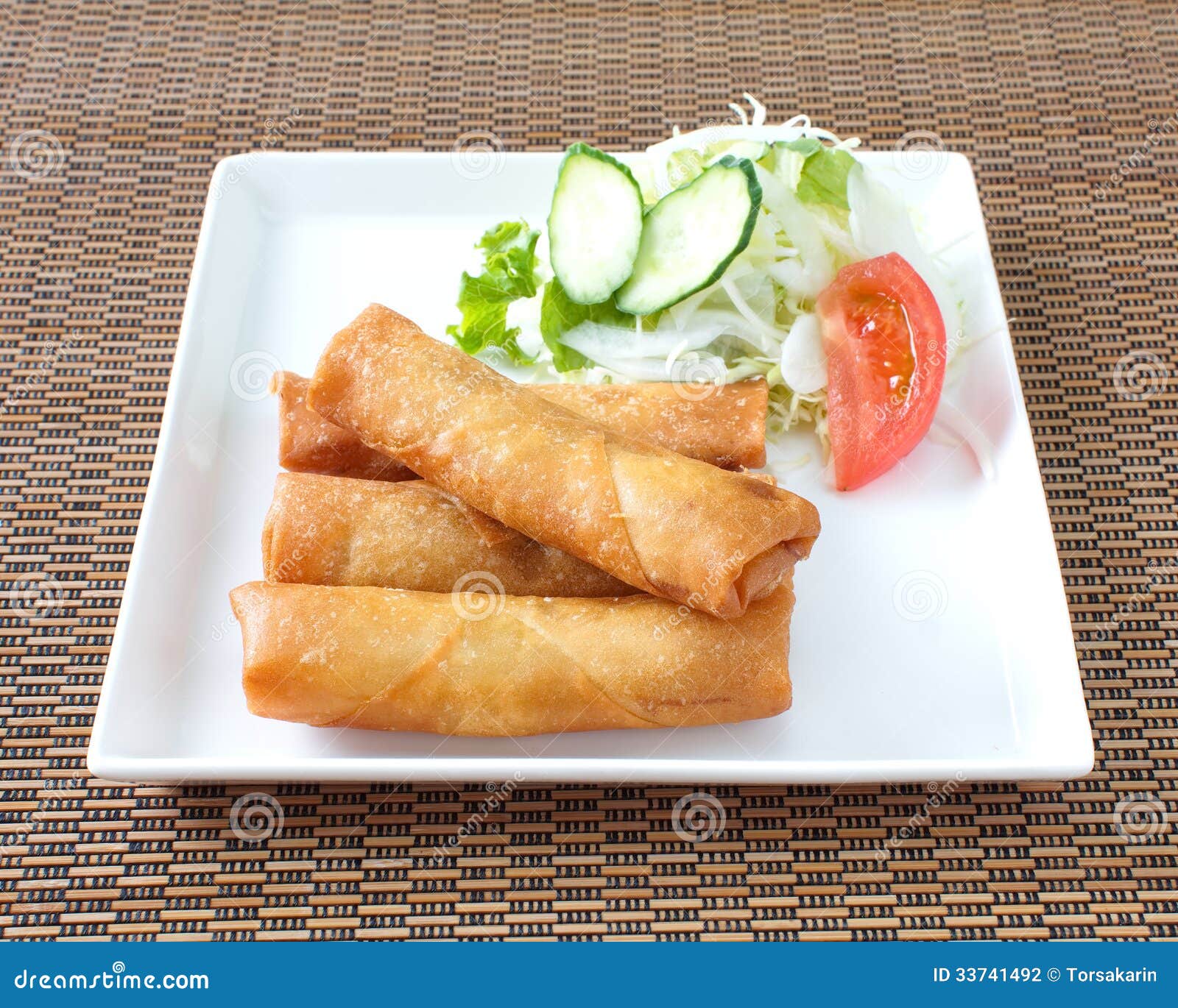 Fried Egg Rolls foto de archivo. Imagen de tallarines - 33741492