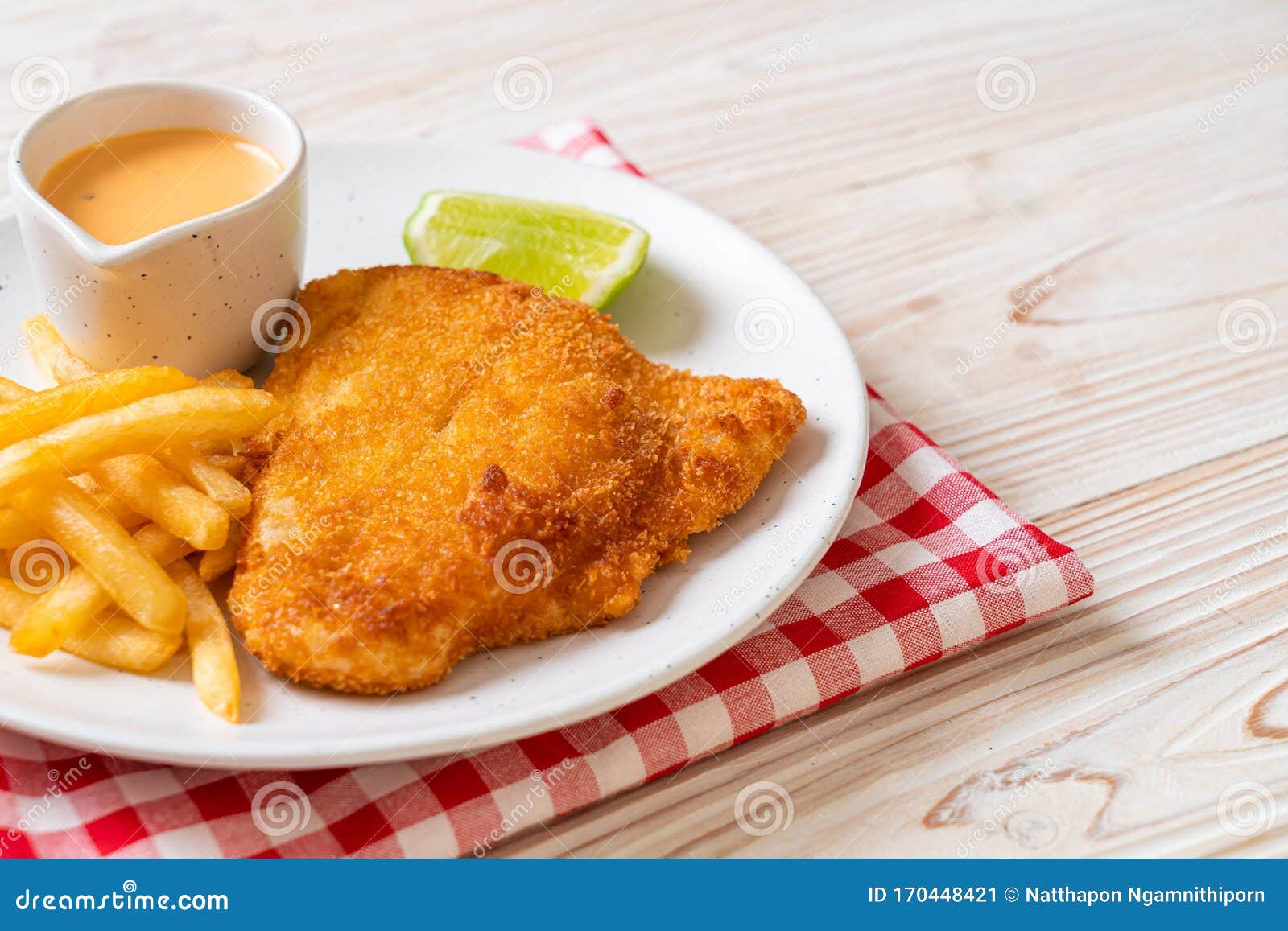 Fried fish and chips stock image. Image of potato, meal - 170448421