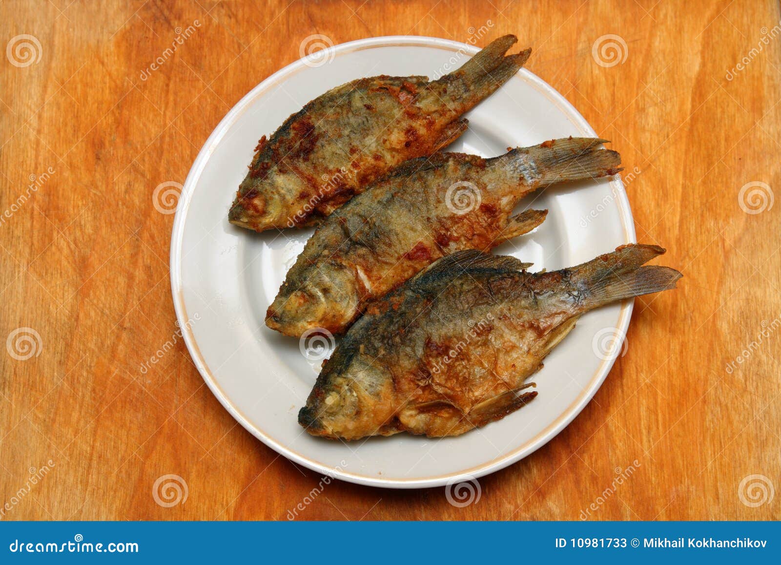 Fried fish crucian stock image. Image of dinner, close - 10981733