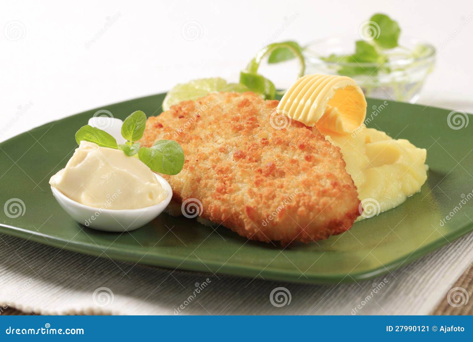 Fried Fish and Mashed Potato Stock Image - Image of sauce, spread: 27990121