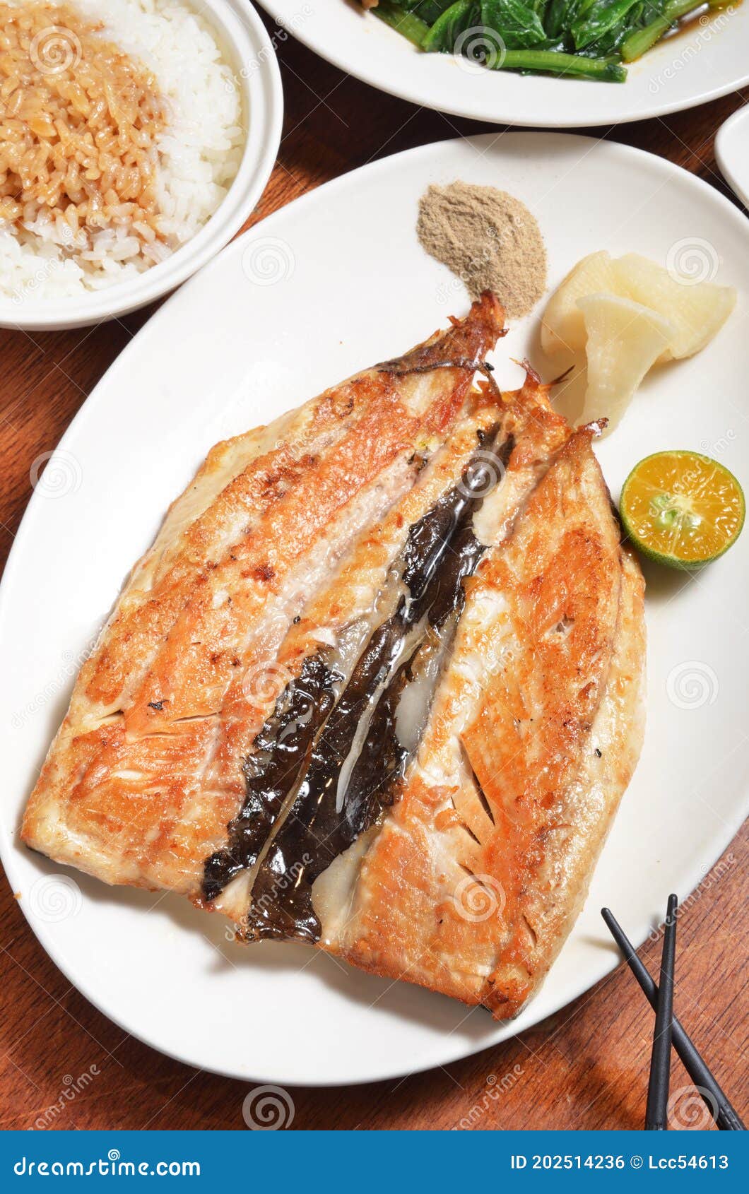 Fried milkfish belly stock photo. Image of diet, cooked - 202514236