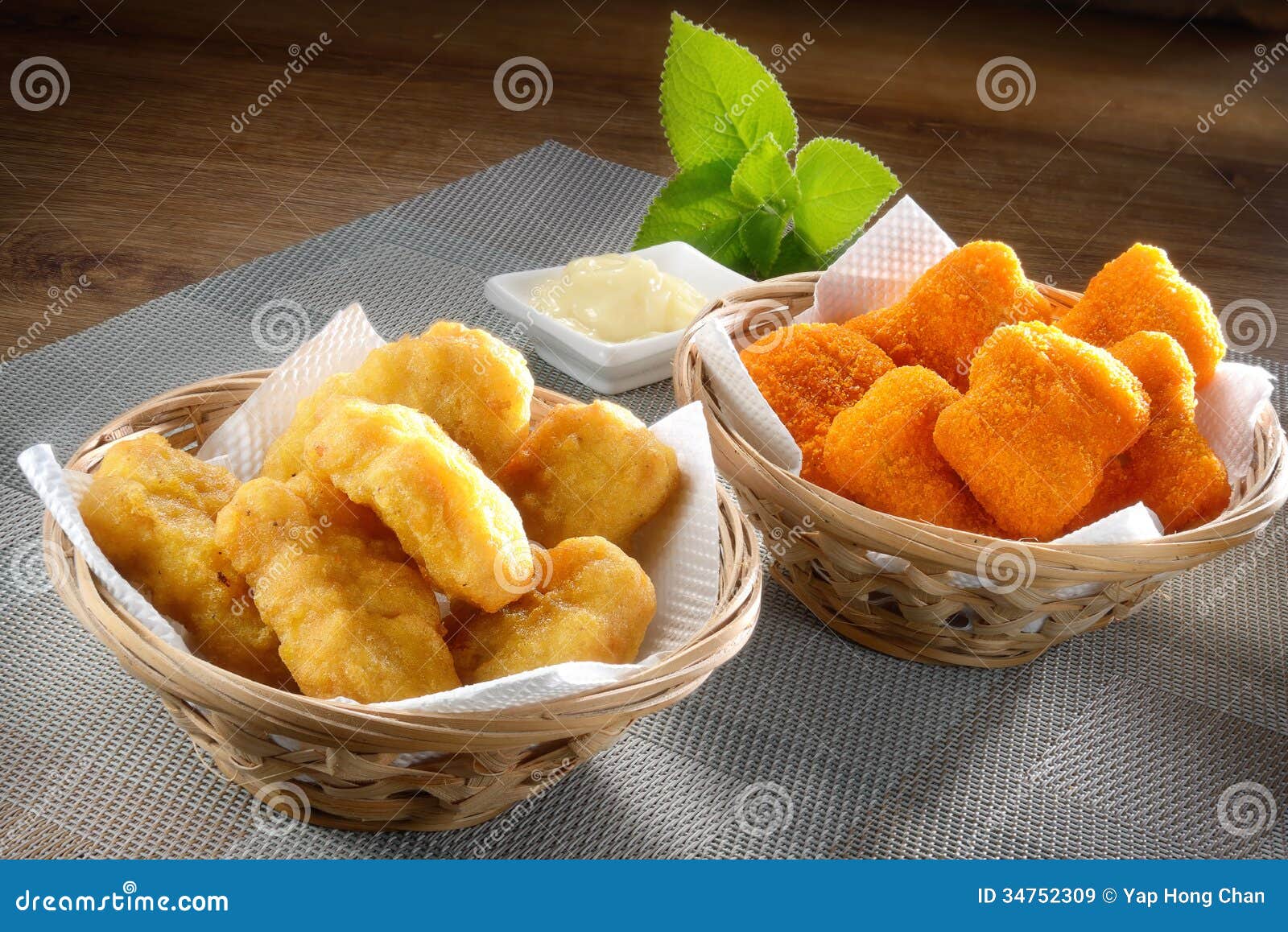 Fried Nugget imagen de archivo. Imagen de cara, delicioso - 34752309
