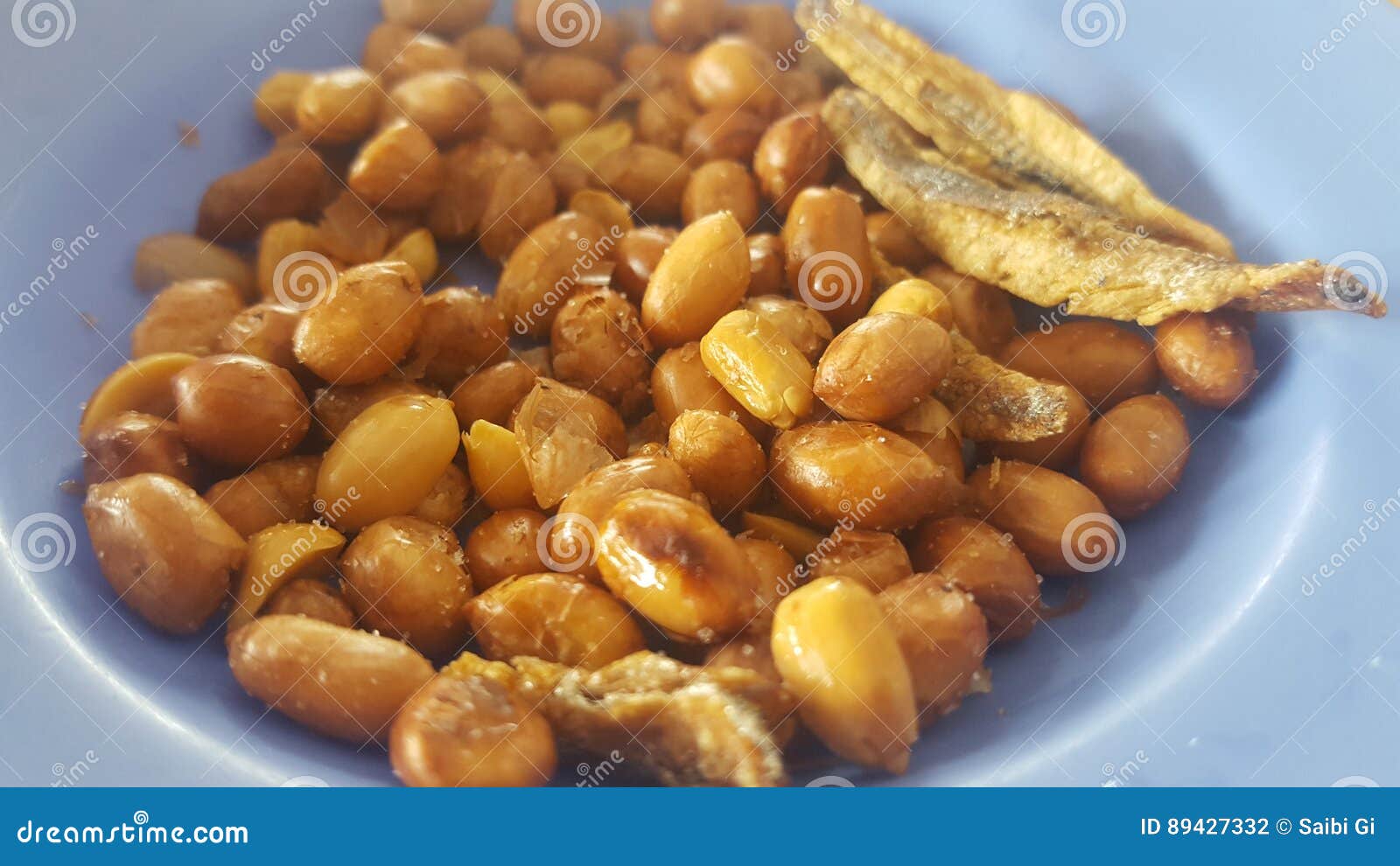 Fried peanuts for snack editorial photography. Image of fried - 89427332