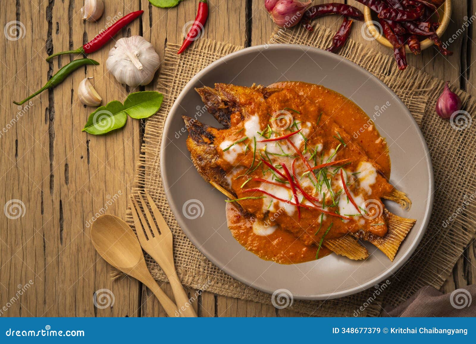 Fried Red Tilapia Fish with Red Curry Sauce,Thai Choo Chee Fish Curry ...