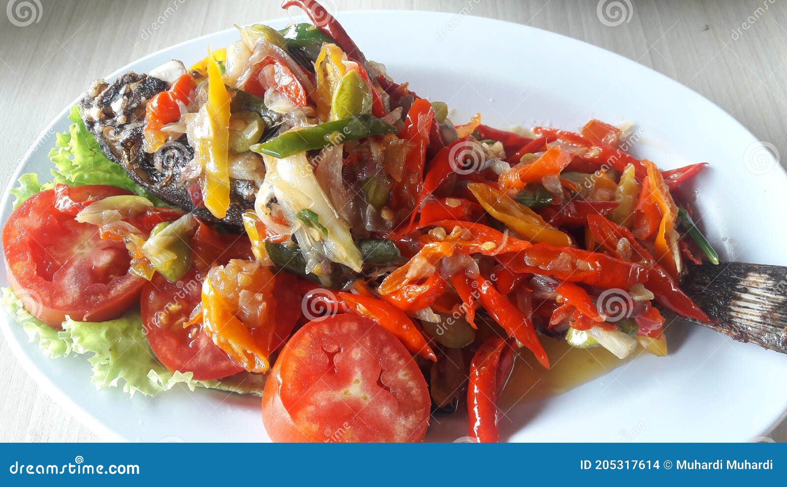 Fried Reef Fish with Red Chilies Stock Photo - Image of curry, meat ...