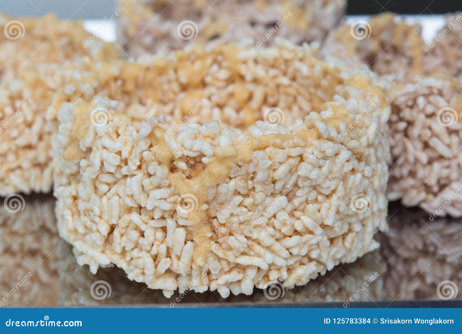 Crispy fried rice snack stock photo. Image of cakes - 125783384