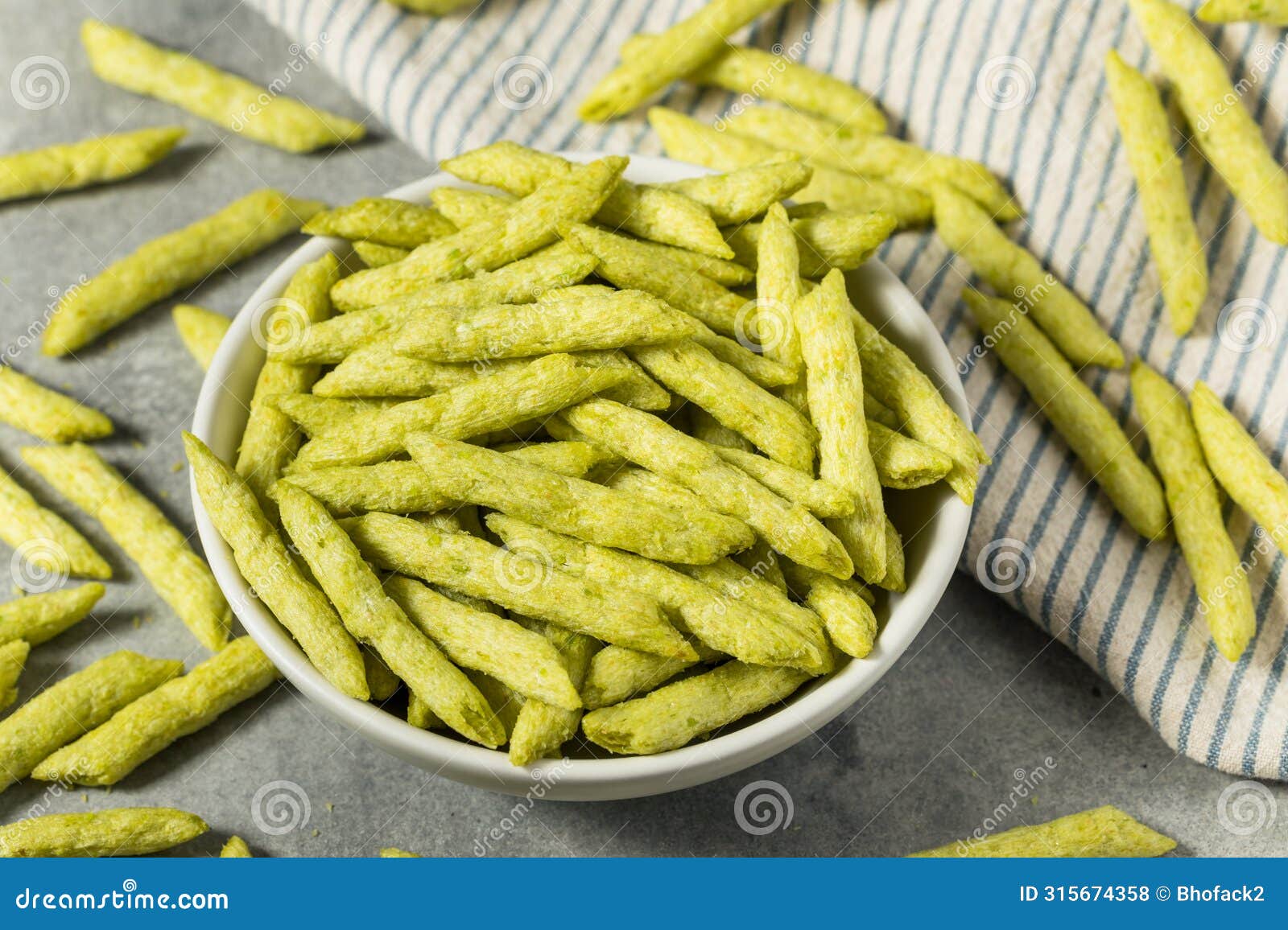 Fried Snap Pea Crisps Chips Stock Photo - Image of fresh, ingredient ...