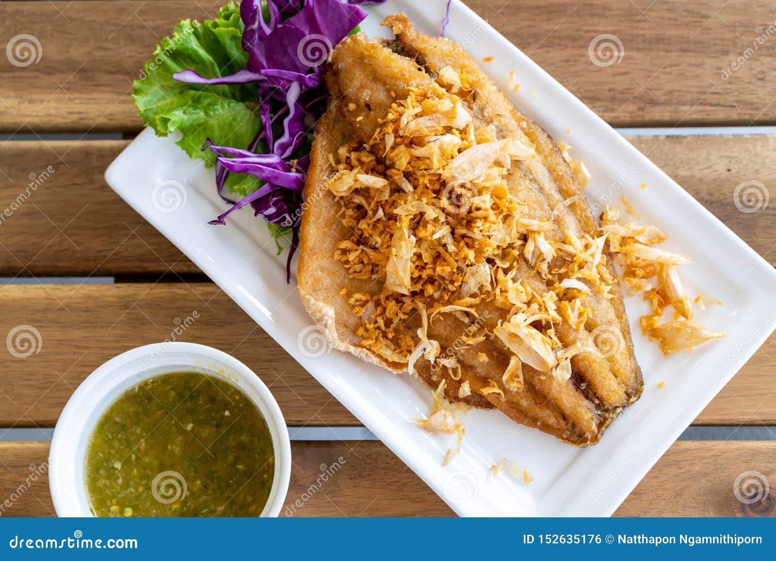 Fried Snapper Fish Fillet with Garlic Stock Photo - Image of nutrition ...