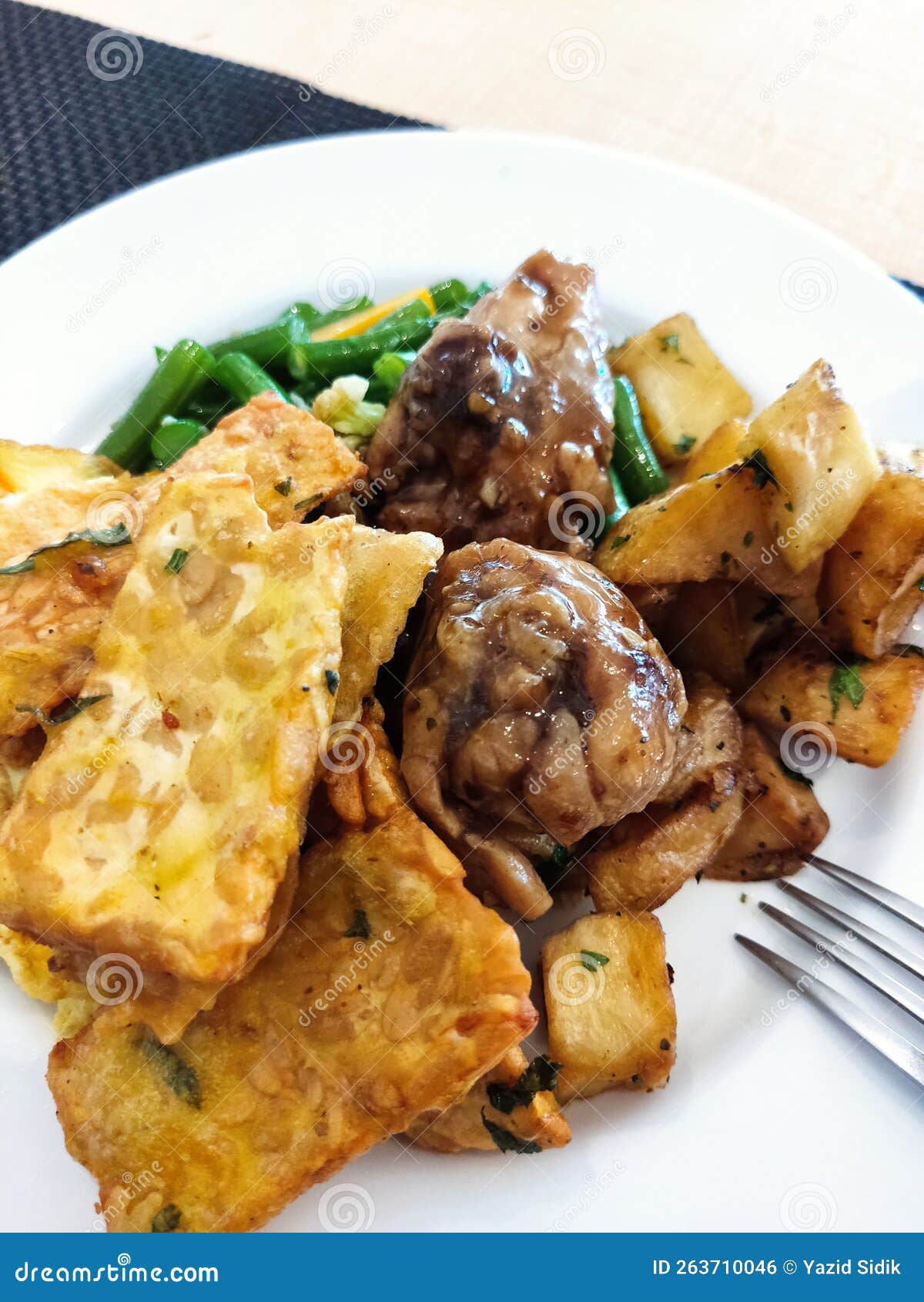 Fried Tempe Tofu with Vegetable Stock Photo - Image of vegetable, tofu ...