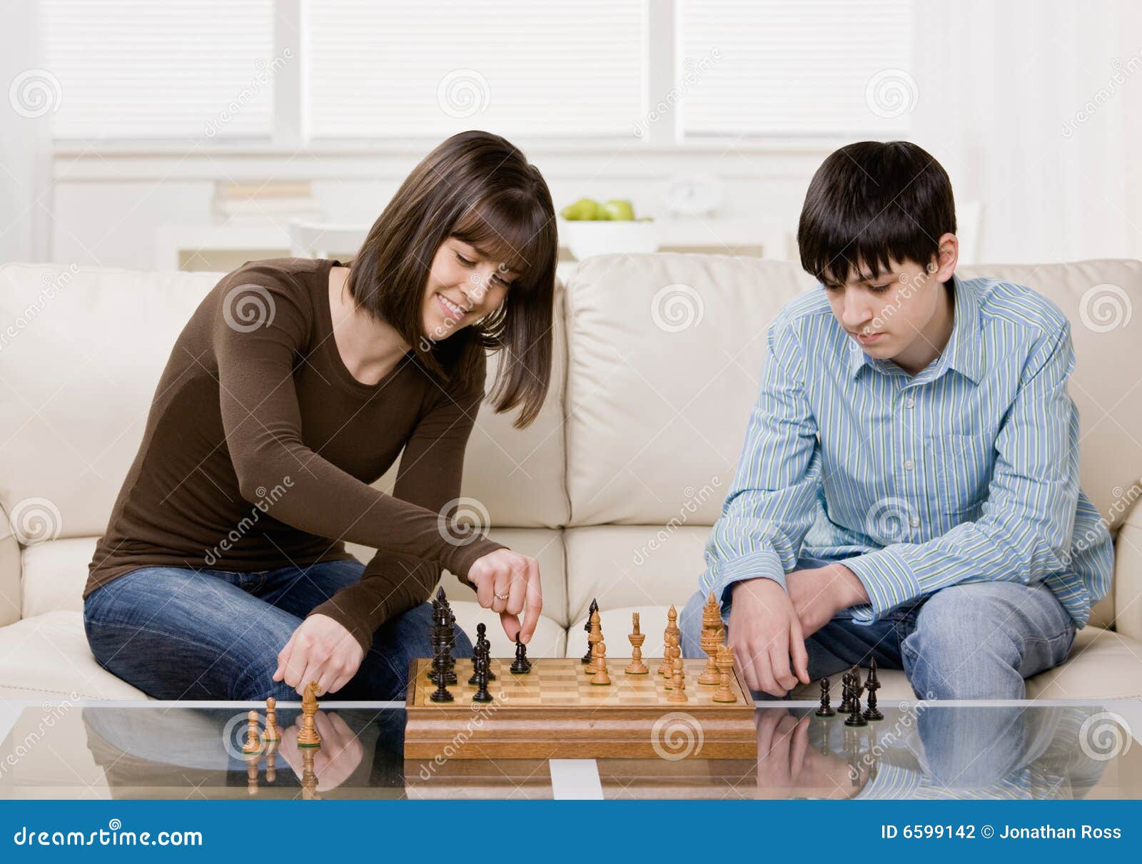 Friends playing chess stock photo. Image of domestic, recreation - 6599142