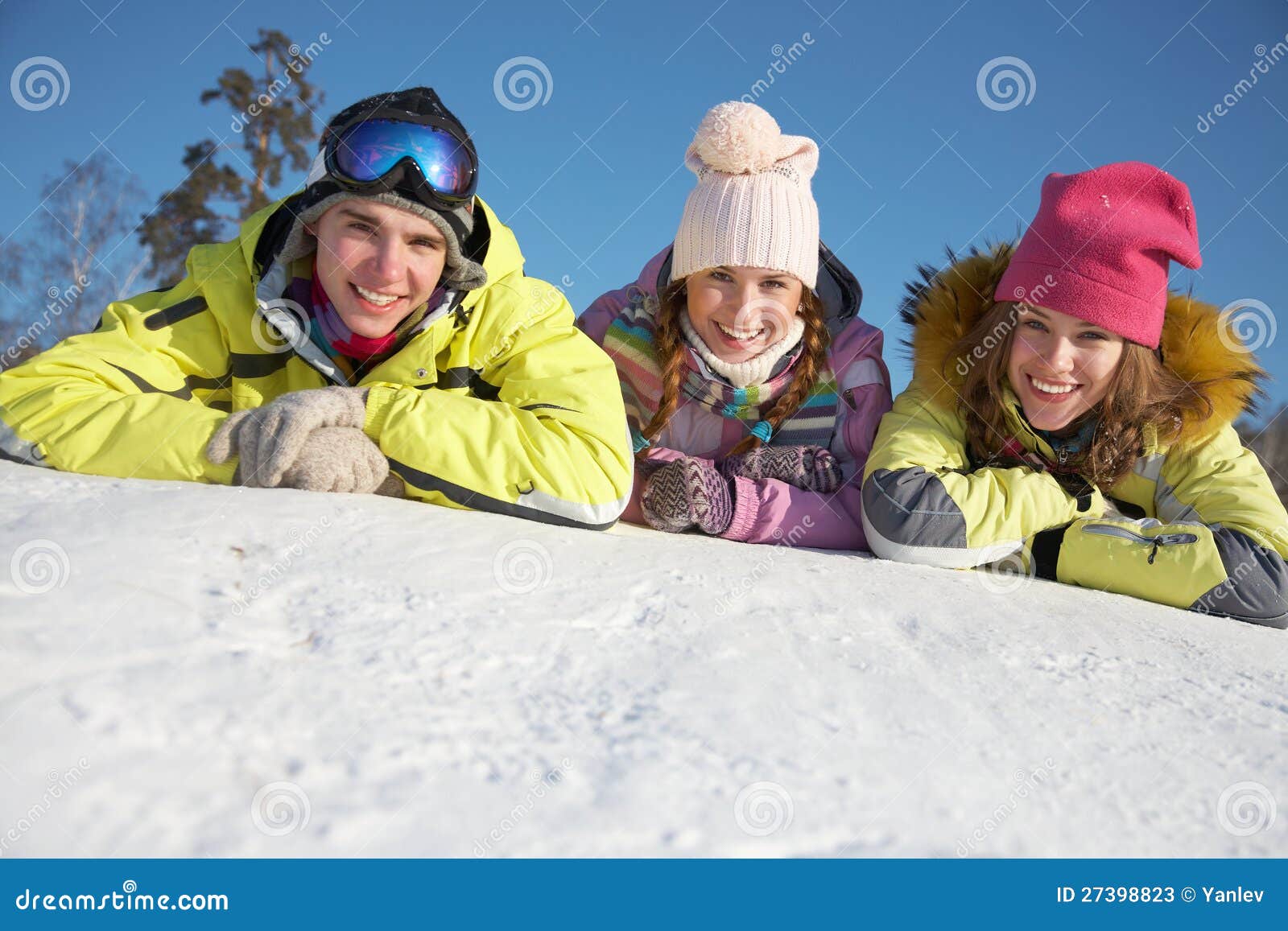 Friends on winter resort stock image. Image of five, range - 27398823