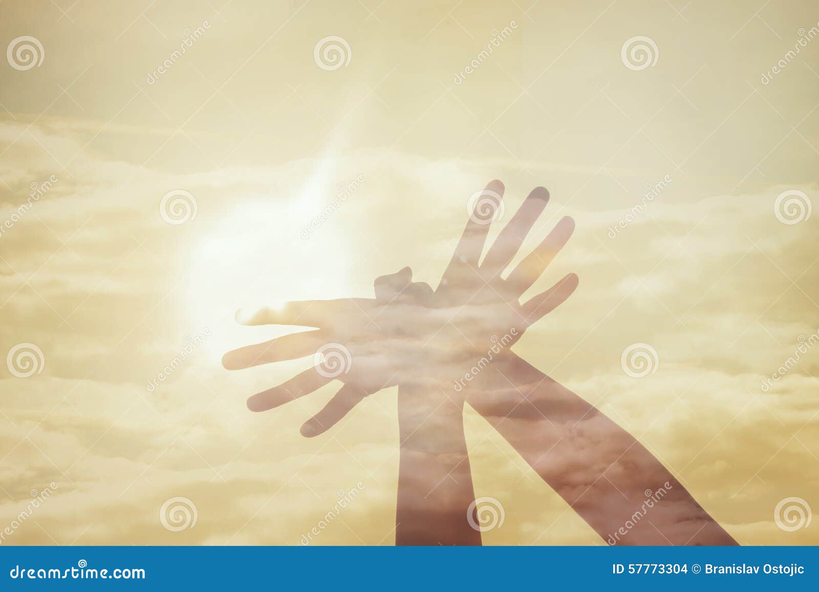 Frihetssymbol arkivfoto. Bild av natur, glädje, fingrar - 57773304