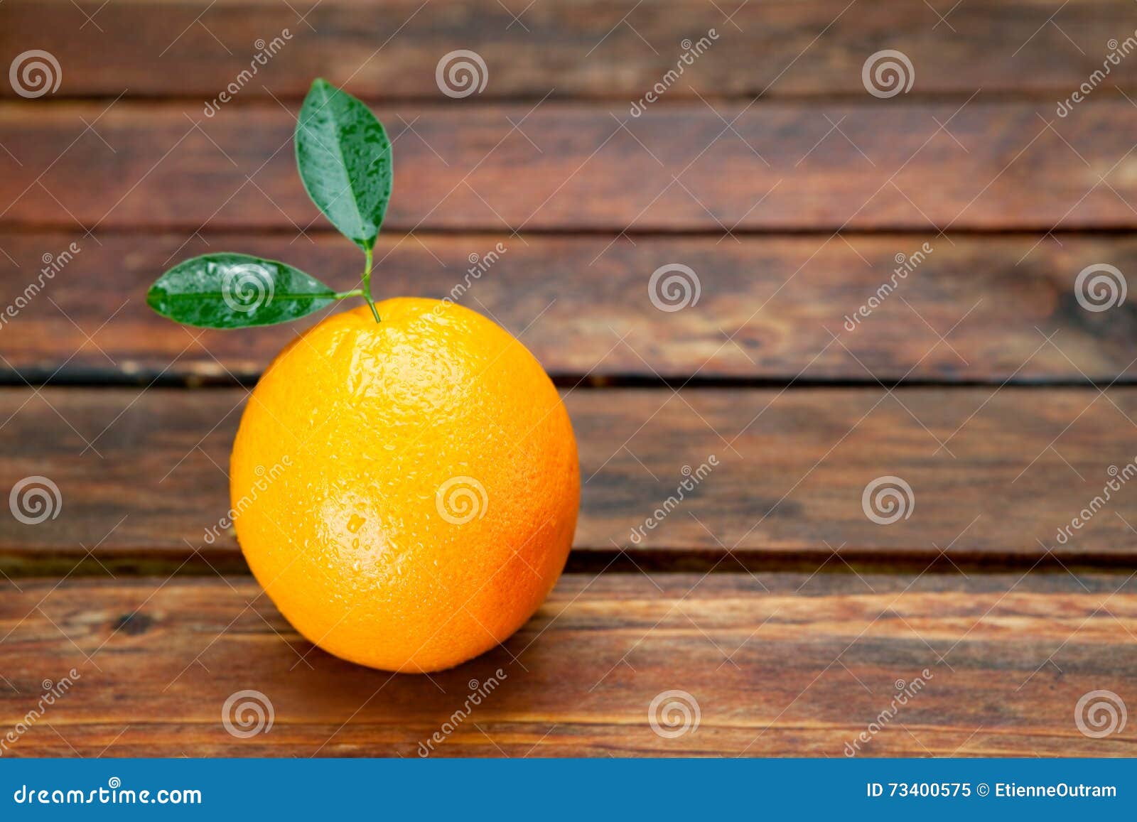 Frische Einzelne Orange Frucht Stockbild - Bild von platz, einzeln ...