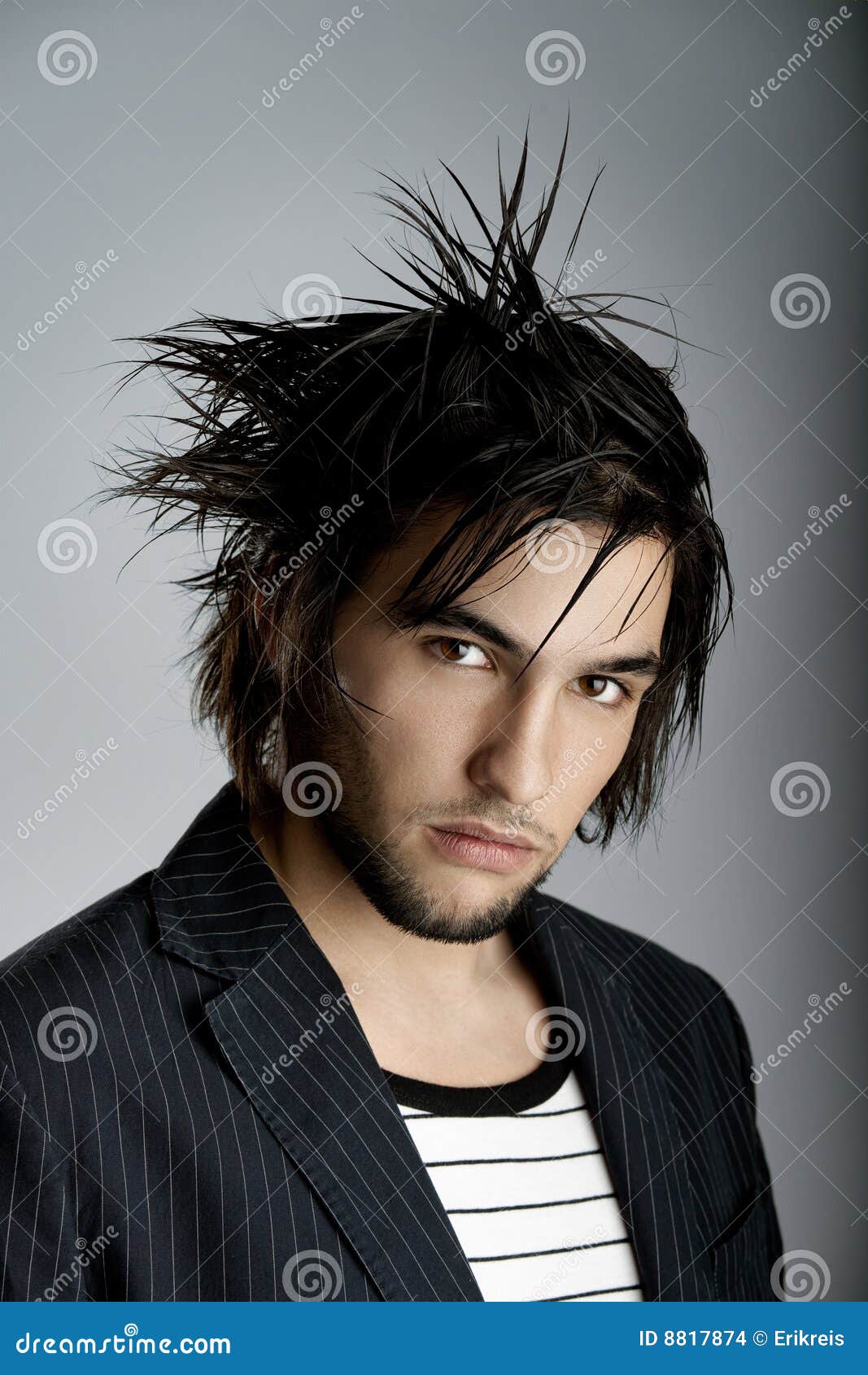 Frisyr arkivfoto. Bild av person, gladlynt, vänskapsmatch - 8817874