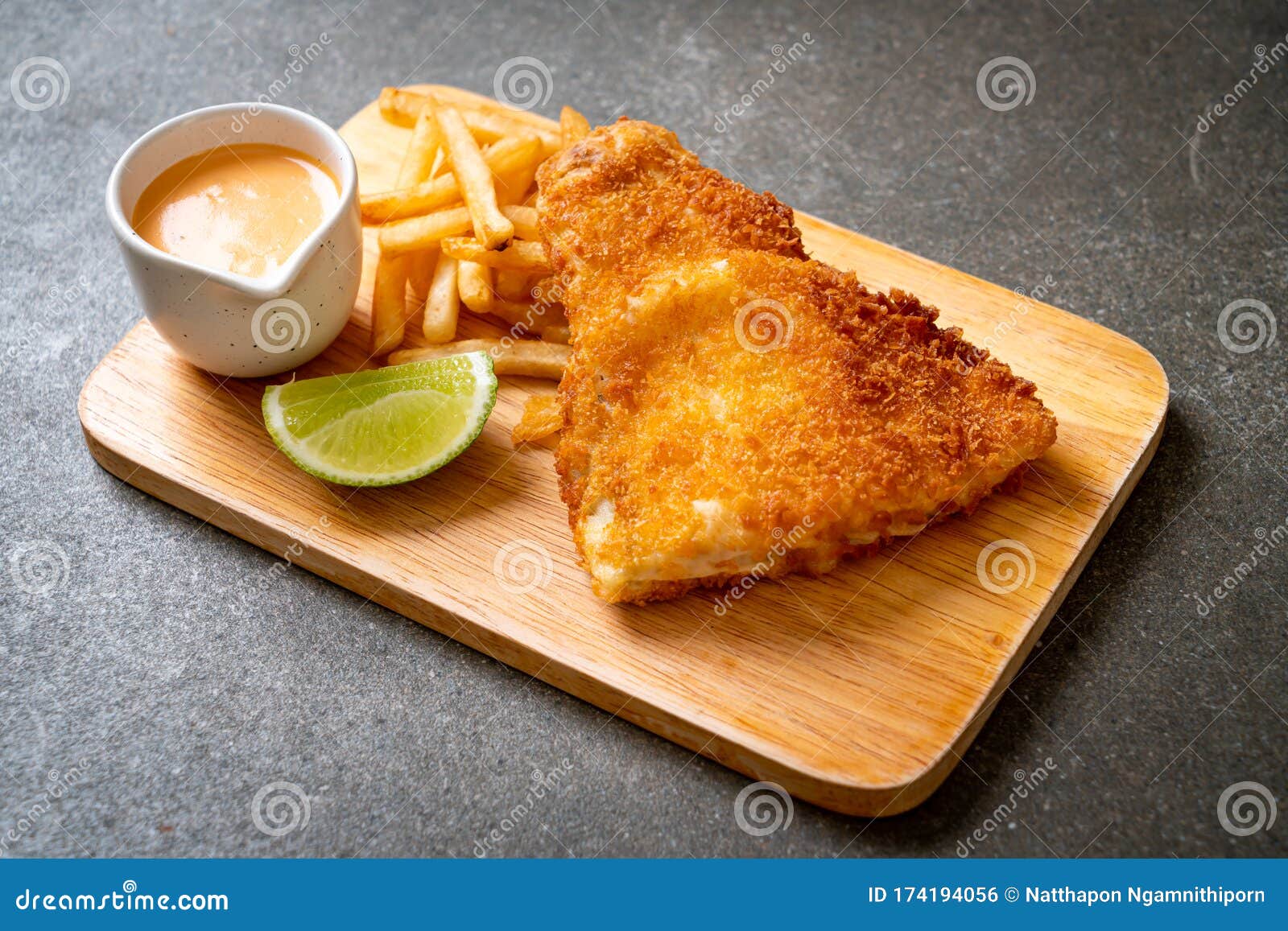Frits fish and chips photo stock. Image du déjeuner - 174194056