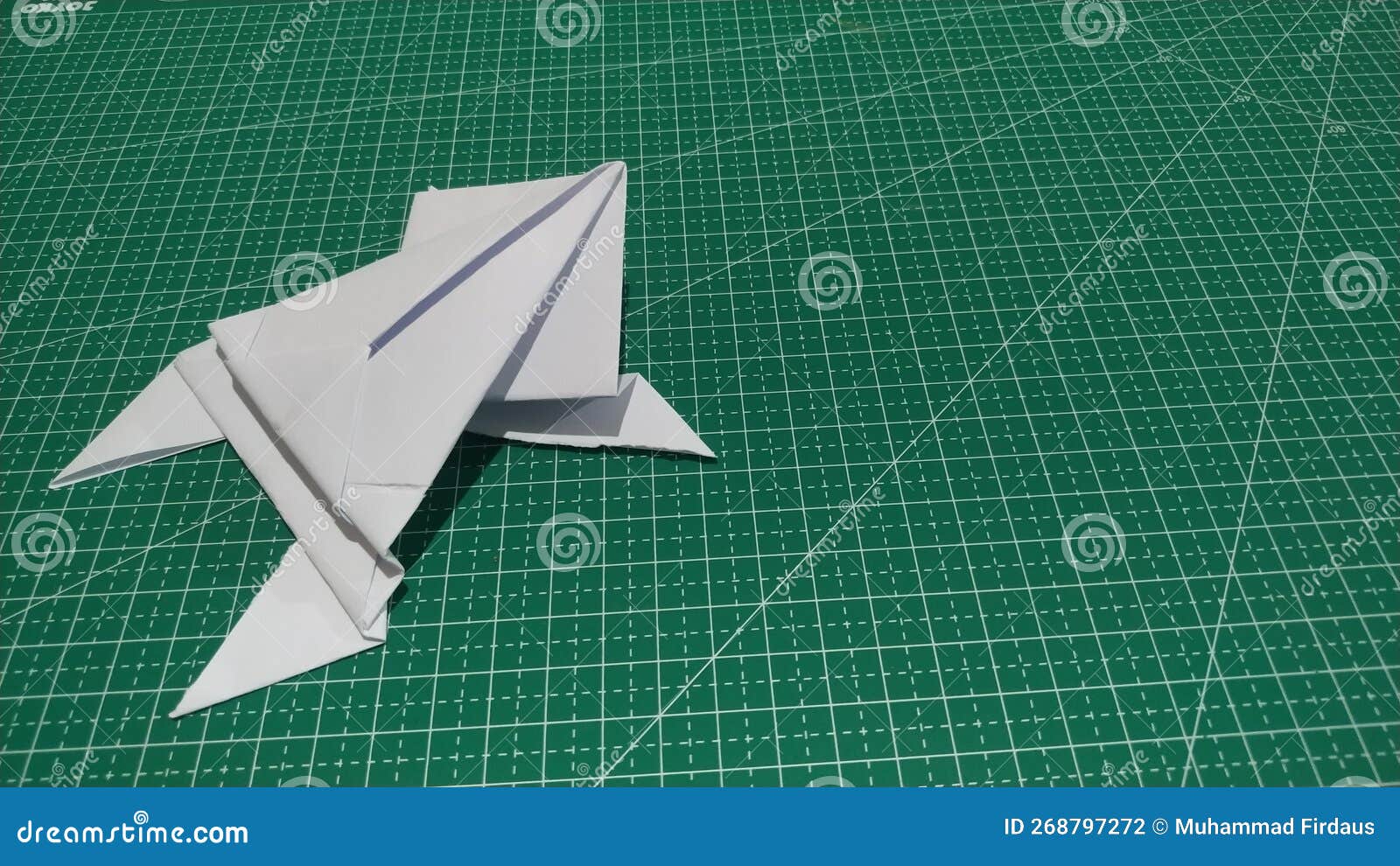 Frog Paper Origami Stock Photography | CartoonDealer.com #268797272