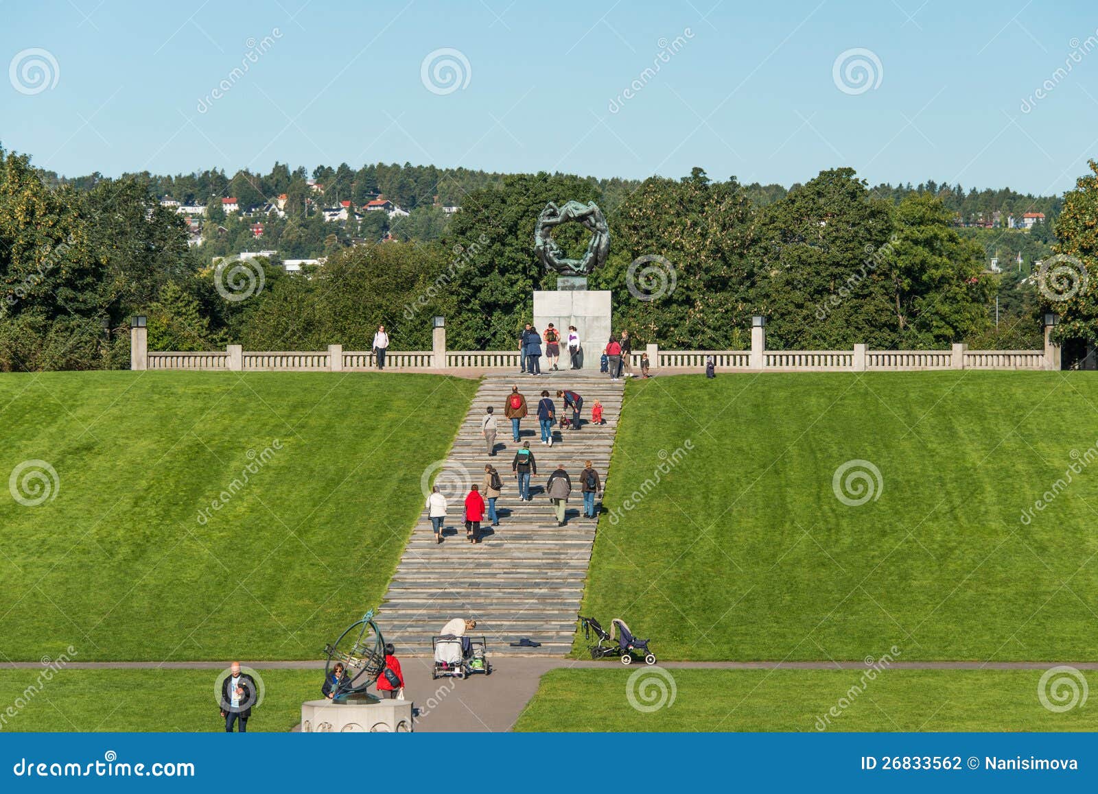 Frogner park in Oslo editorial photography. Image of fronger - 26833562