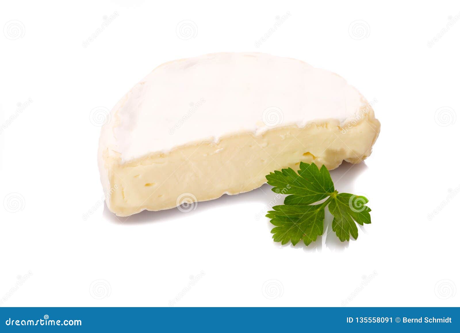 Fromage De Camenbert Avec Le Persil Vert Image stock - Image of ...